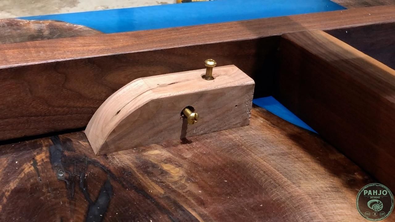 How to Attach Table Top to Base Using Threaded Inserts : 7 Steps ...