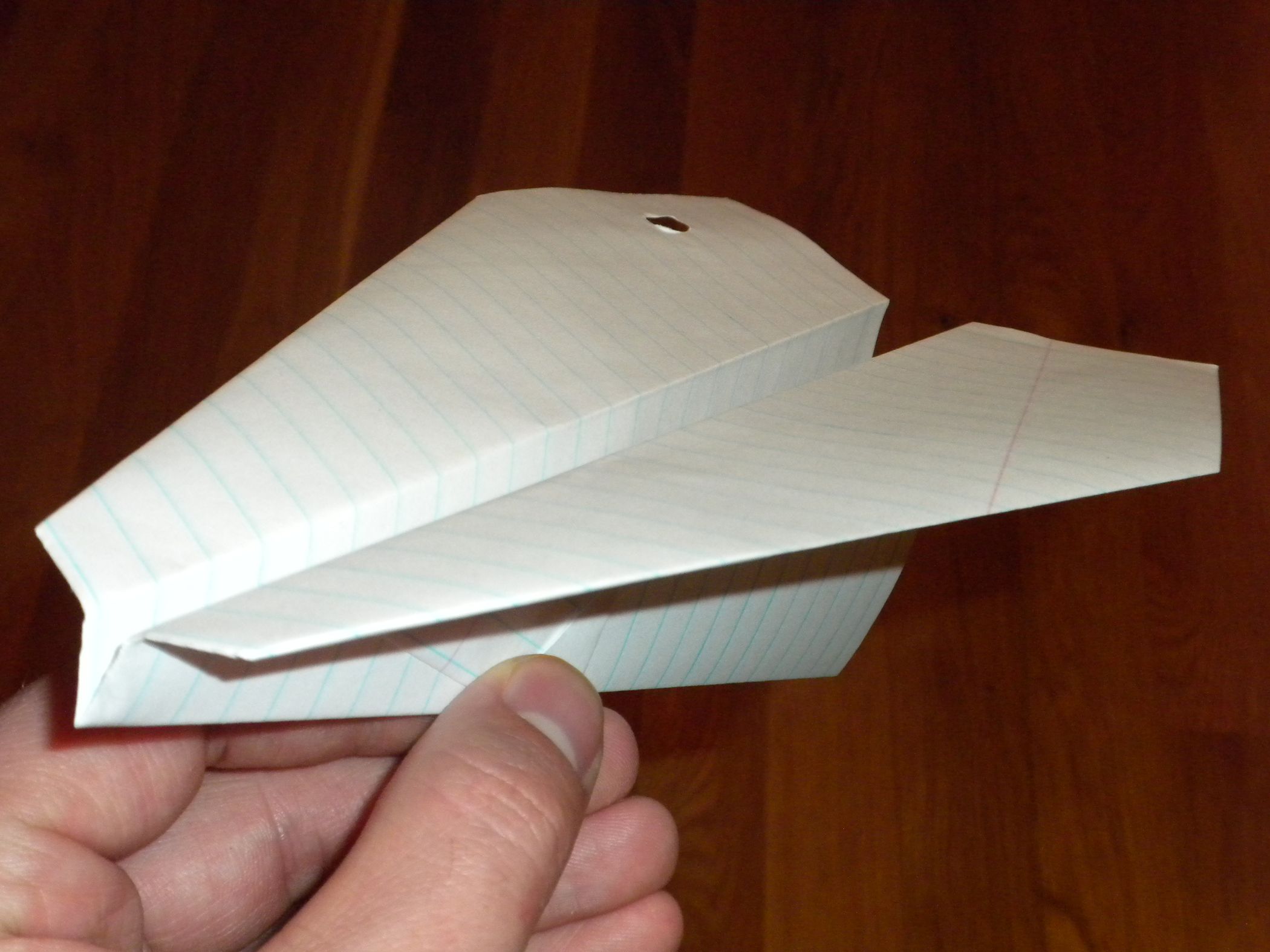 Easy Paper Airplane : 4 Steps - Instructables