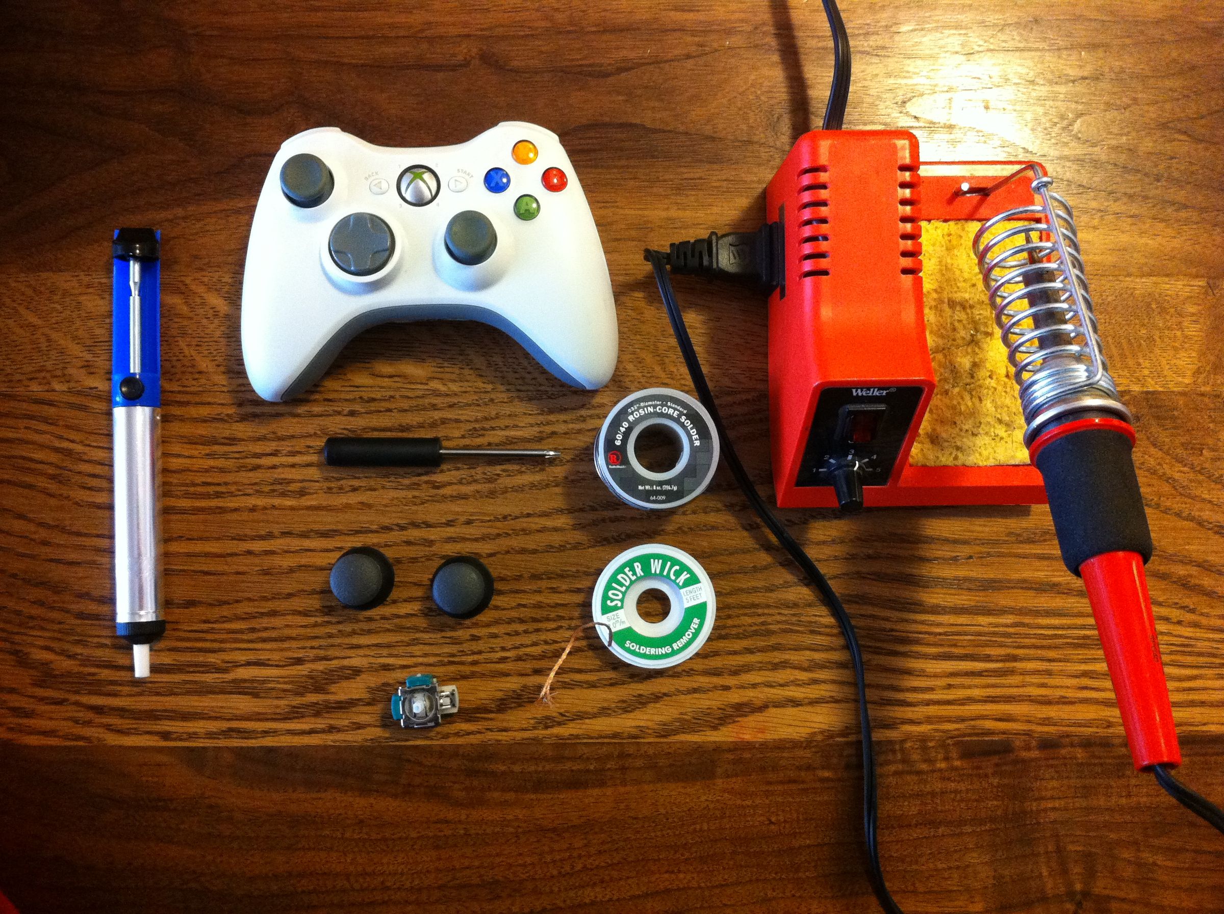 Replacing the Joystick in a Xbox 360 Controller : 6 Steps (with ...