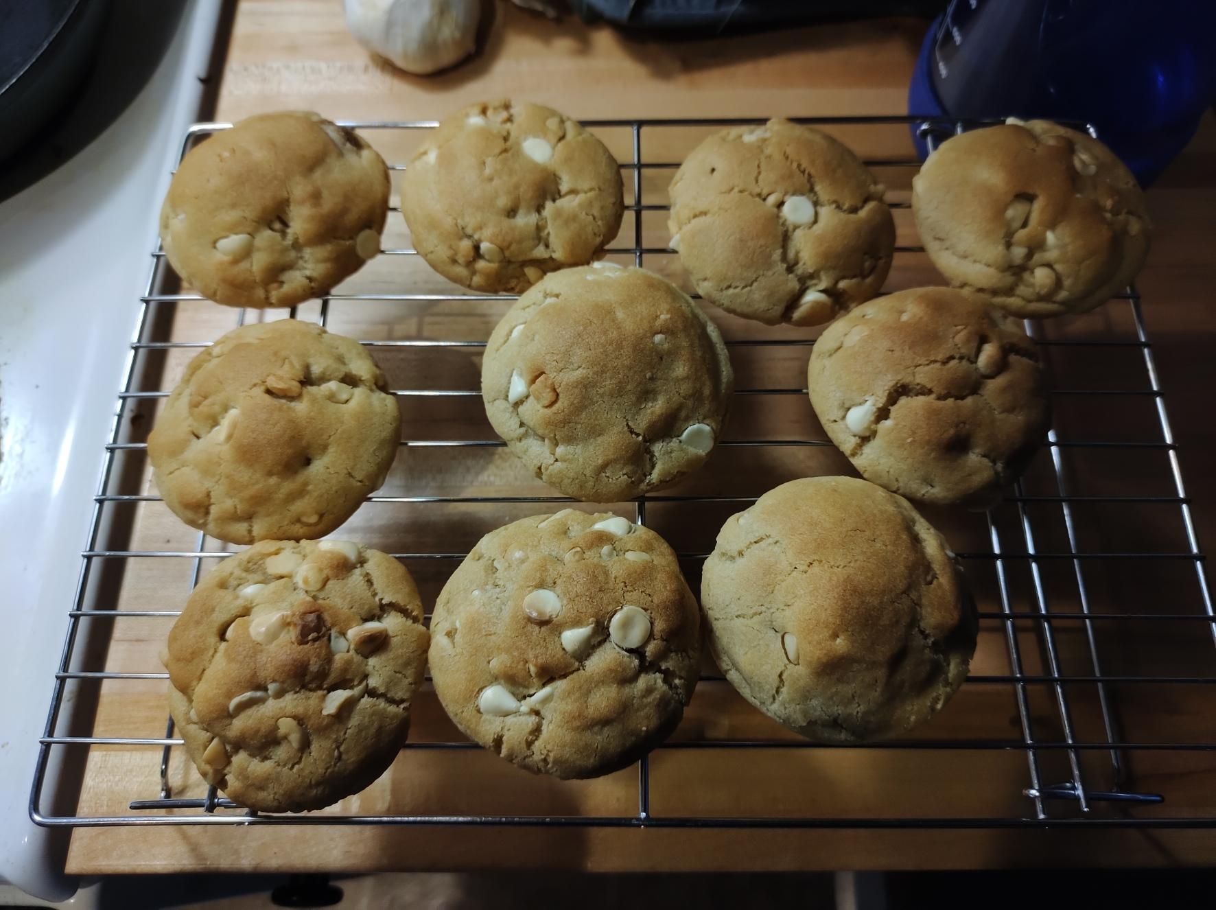"Subway" White Chocolate Chip Macadamia Nut Cookies : 5 Steps (with ...