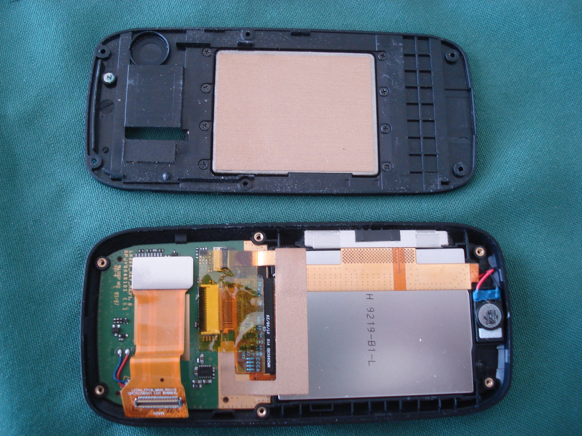 LG Rumor UX260 LCD Replacement : 10 Steps - Instructables