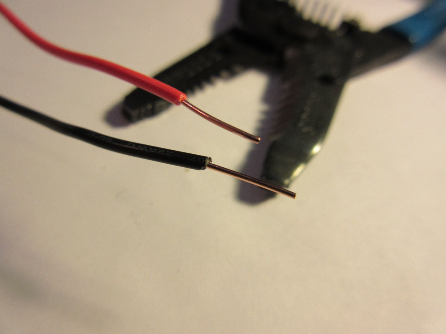 DIY AA Battery Holder : 7 Steps - Instructables