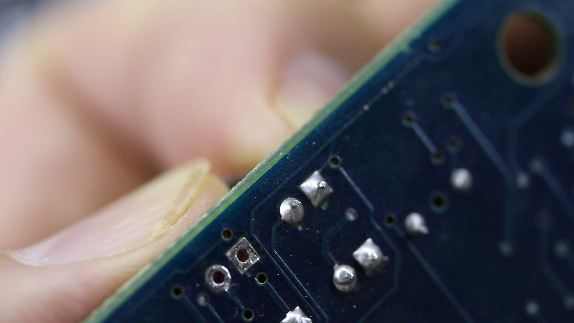 Desoldering | Soldering Basics : 8 Steps (with Pictures) - Instructables