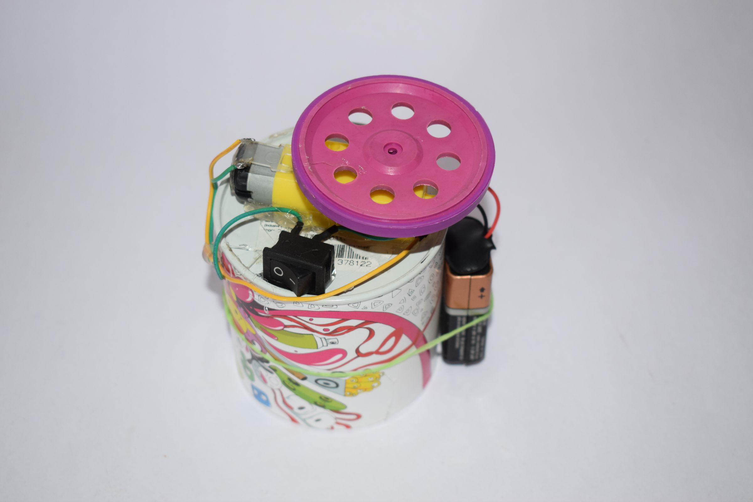 Motorized String Toy for Cats : 6 Steps - Instructables