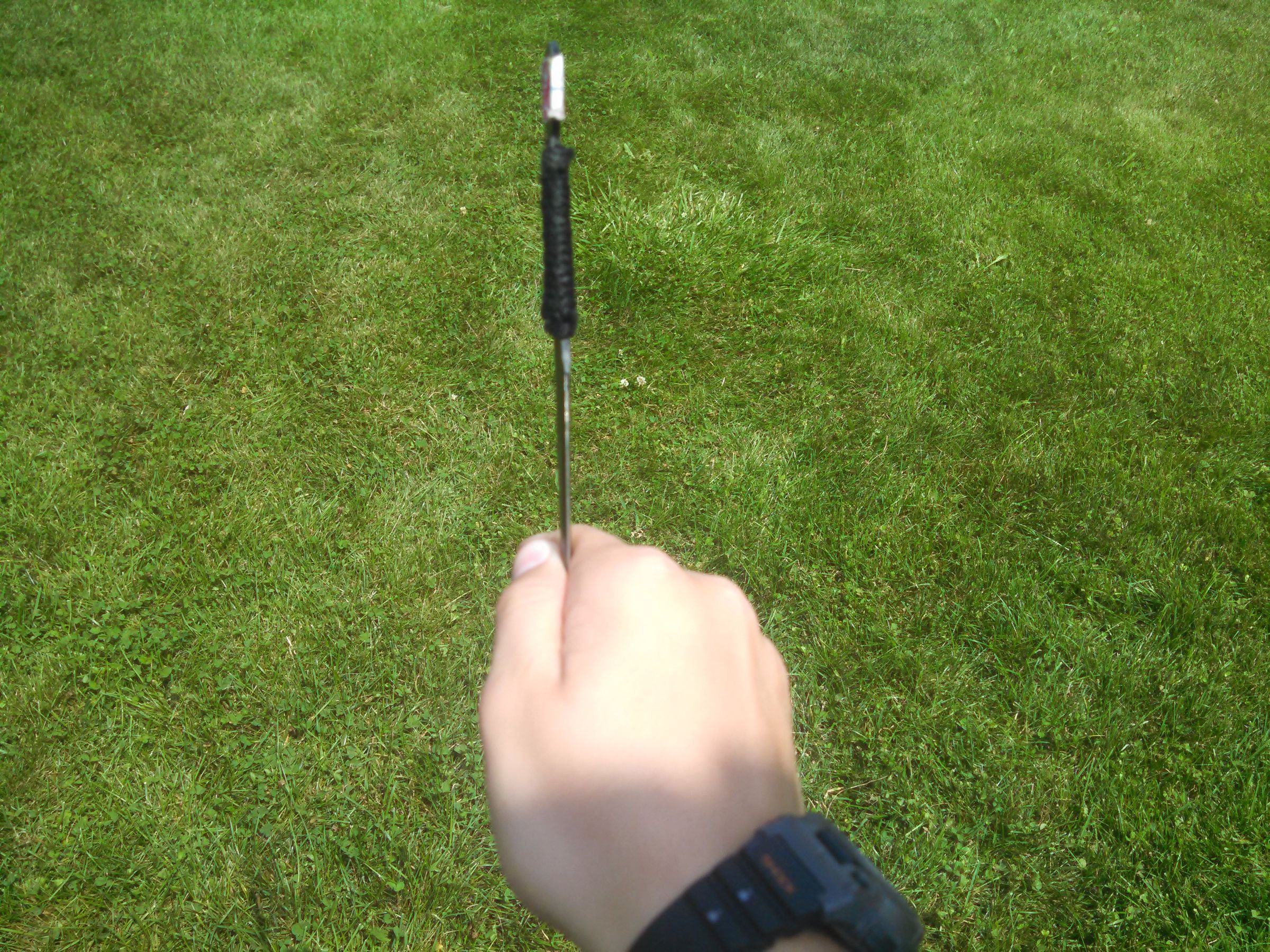 How to Throw Knives : 4 Steps - Instructables