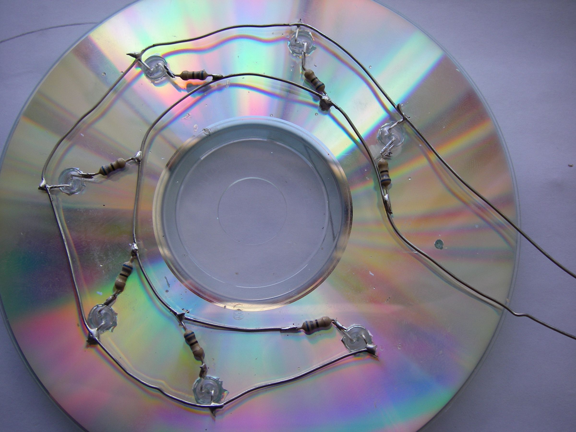 The USB Powered LED CD Lamp : 8 Steps (with Pictures) - Instructables