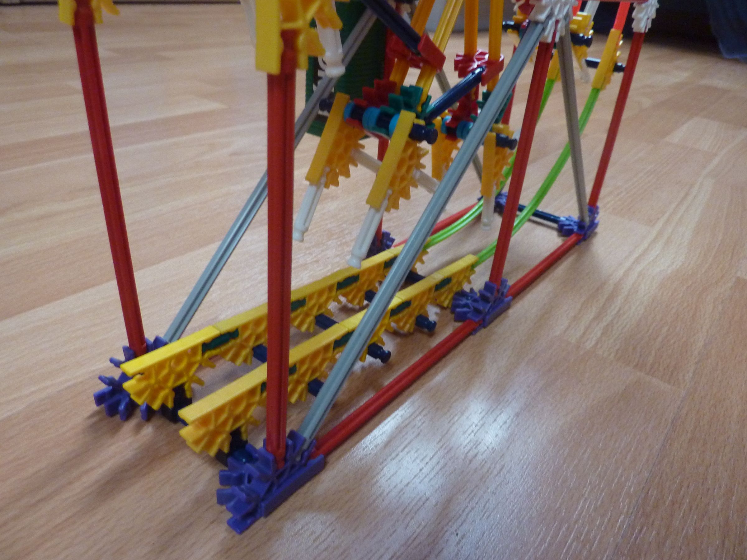 Sandro's Wheel Lift, a Knex Ball Machine Lift : 6 Steps - Instructables