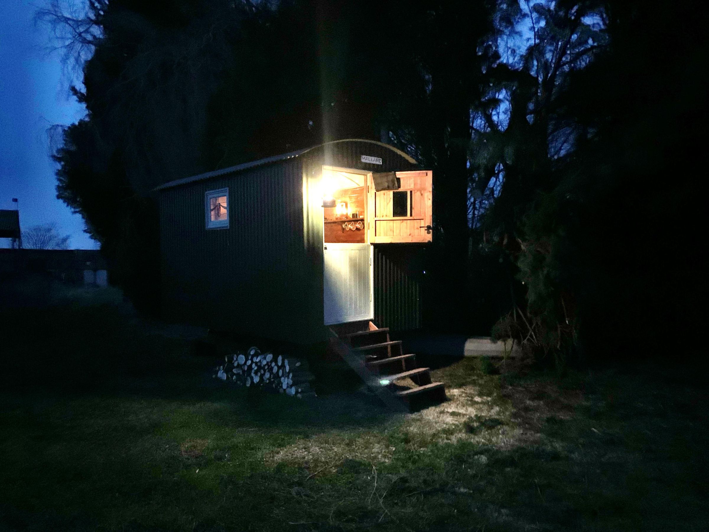 Self Build Shepherds Hut. Step by Step With Photos. Off Grid Living ...