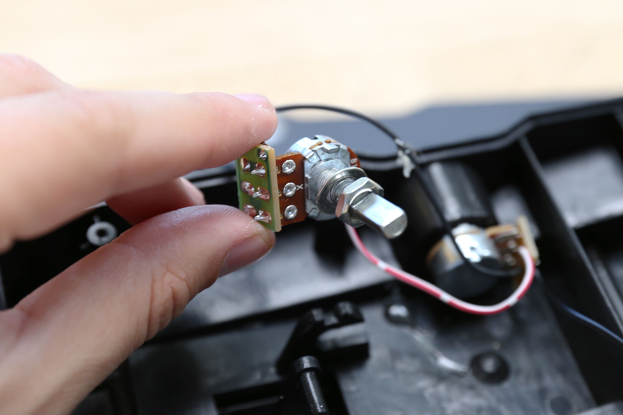 Shaky Leg Power Generator : 19 Steps (with Pictures) - Instructables
