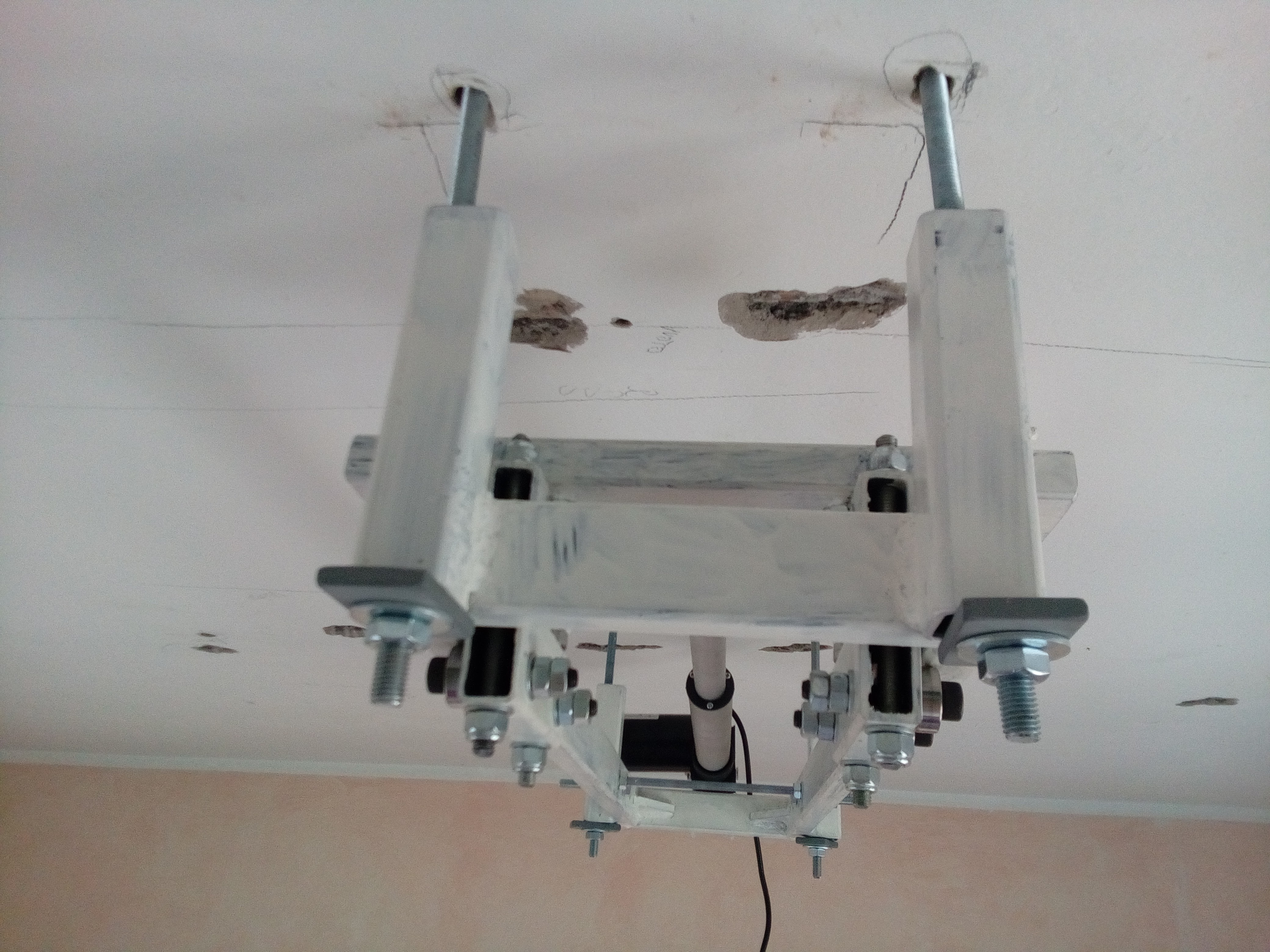 TV LCD 48" Motorized Lift Down Ceiling System : 13 Steps (with Pictures ...