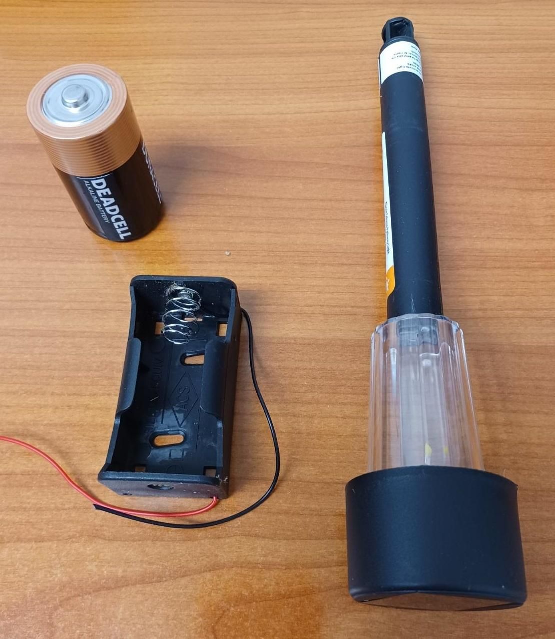 Sims Dead Cell Candle Runs on a "Dead" D Cell Battery for Over a Month ...