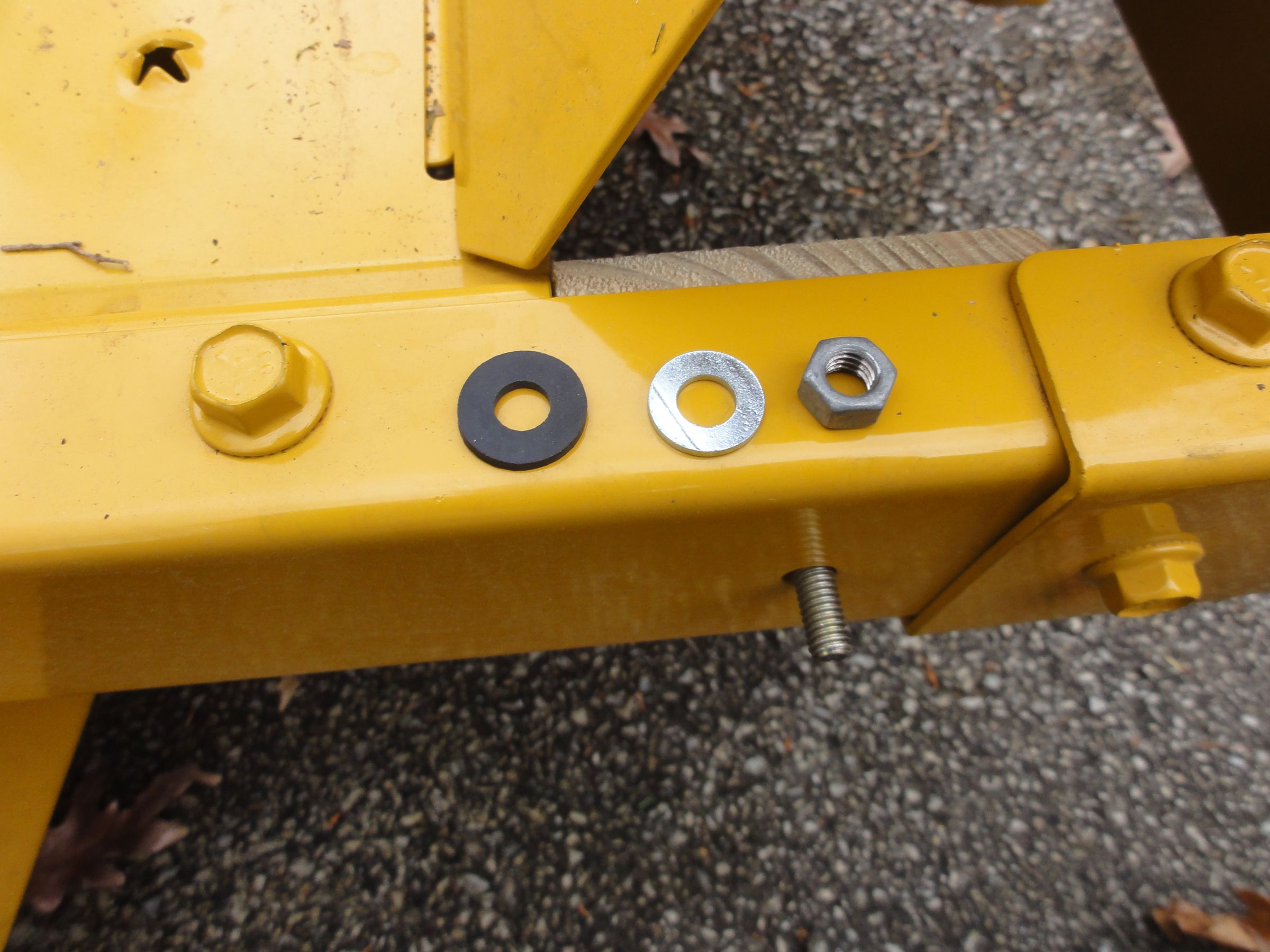 Leaf Plow for Zero Turn Mower : 7 Steps (with Pictures) - Instructables