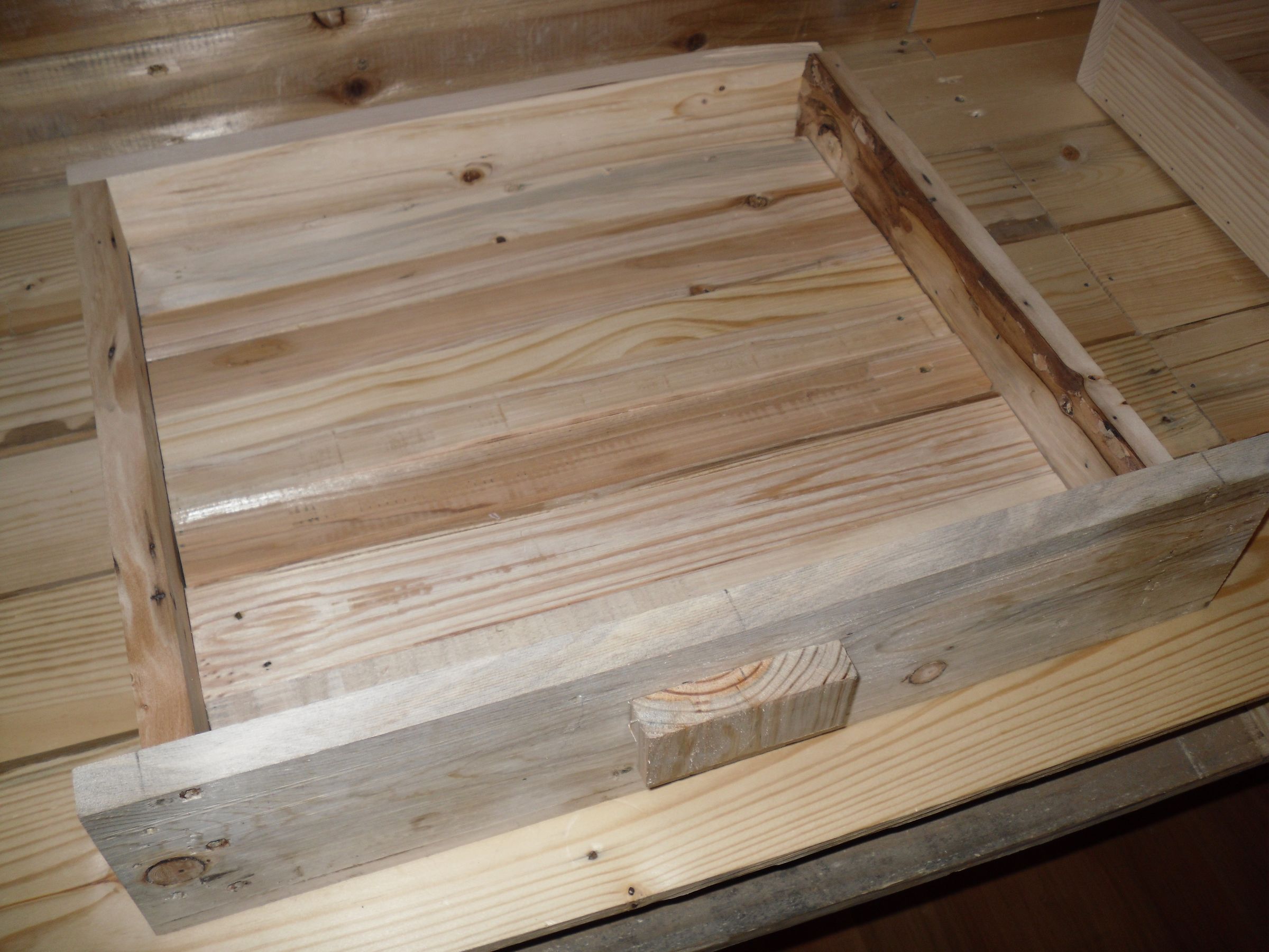 Pallet Computer Desk (with Pictures) - Instructables