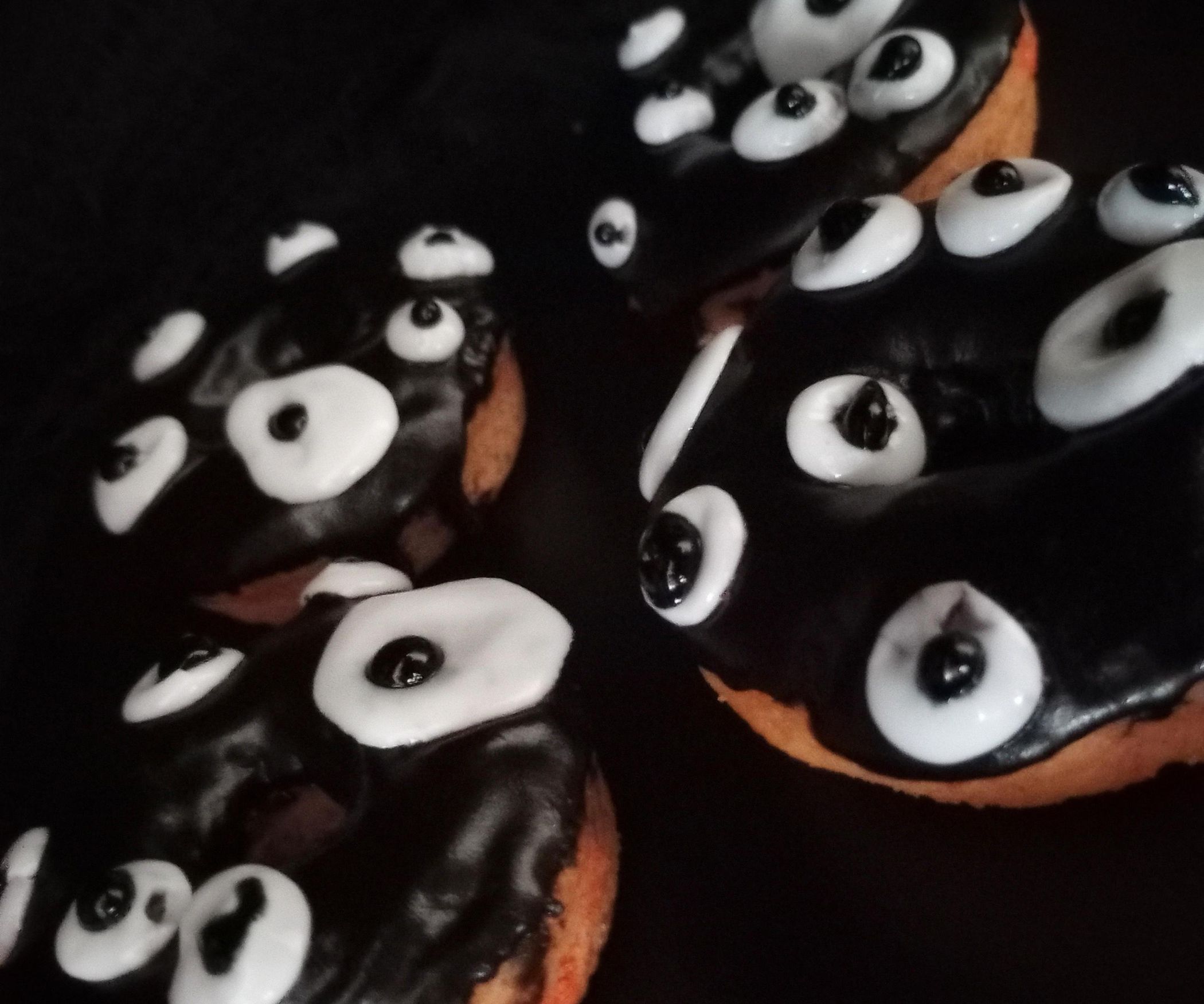 Easy Eyeball Doughnuts : 6 Steps (with Pictures) - Instructables