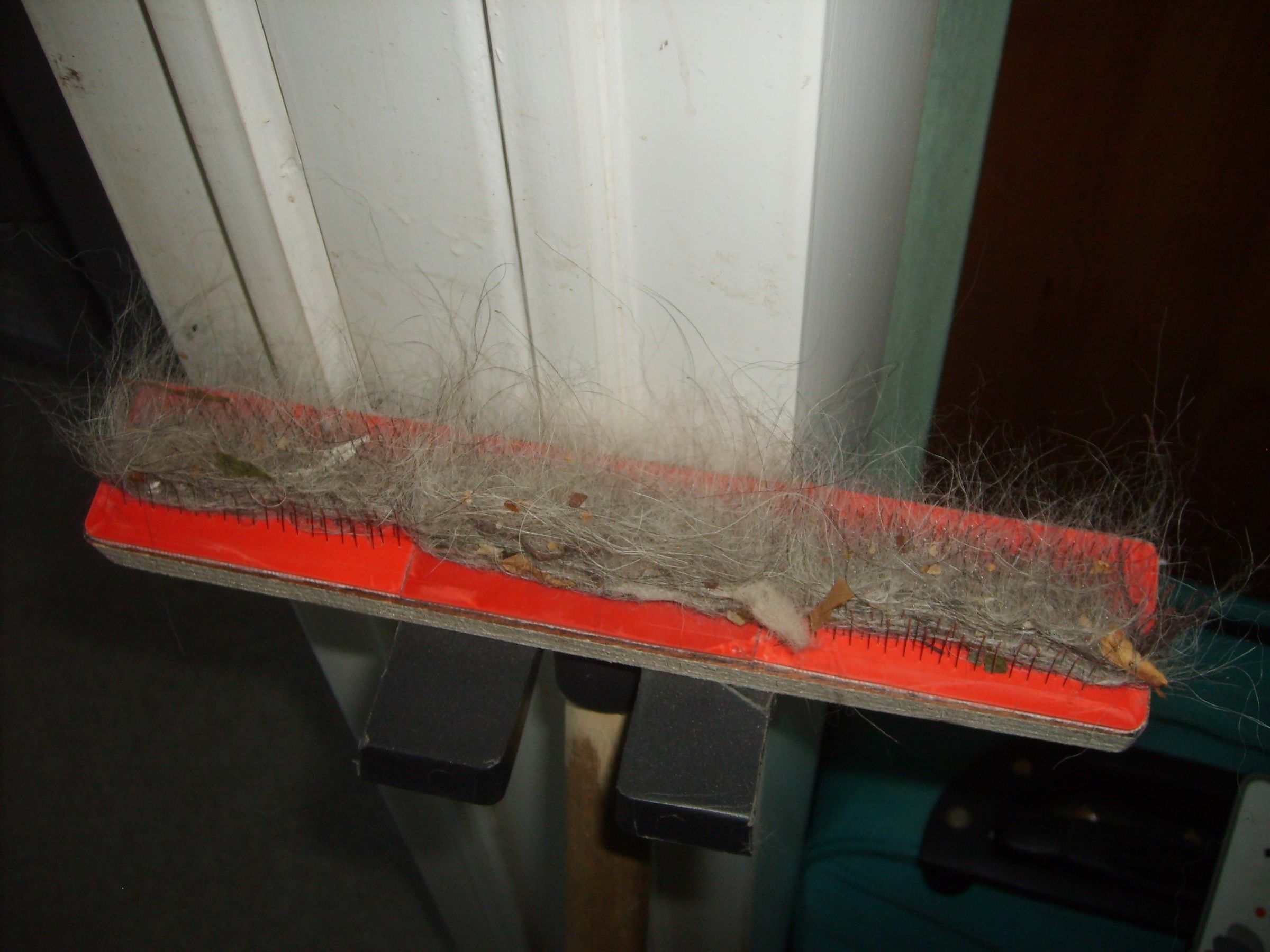 Effective Low Cost Carpet Rake : 6 Steps (with Pictures) - Instructables