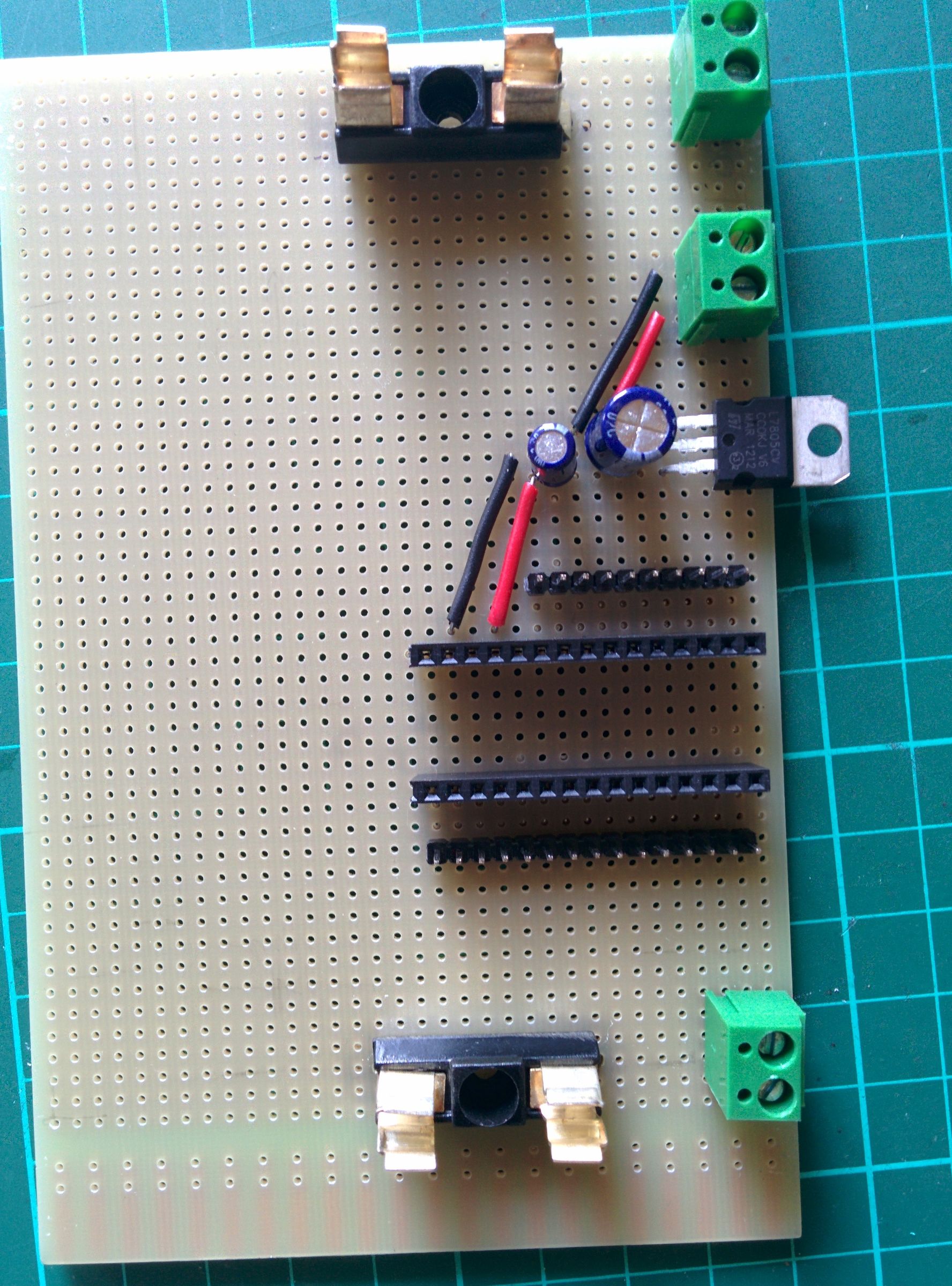 ARDUINO SOLAR CHARGE CONTROLLER ( Version 2.0) : 26 Steps (with ...