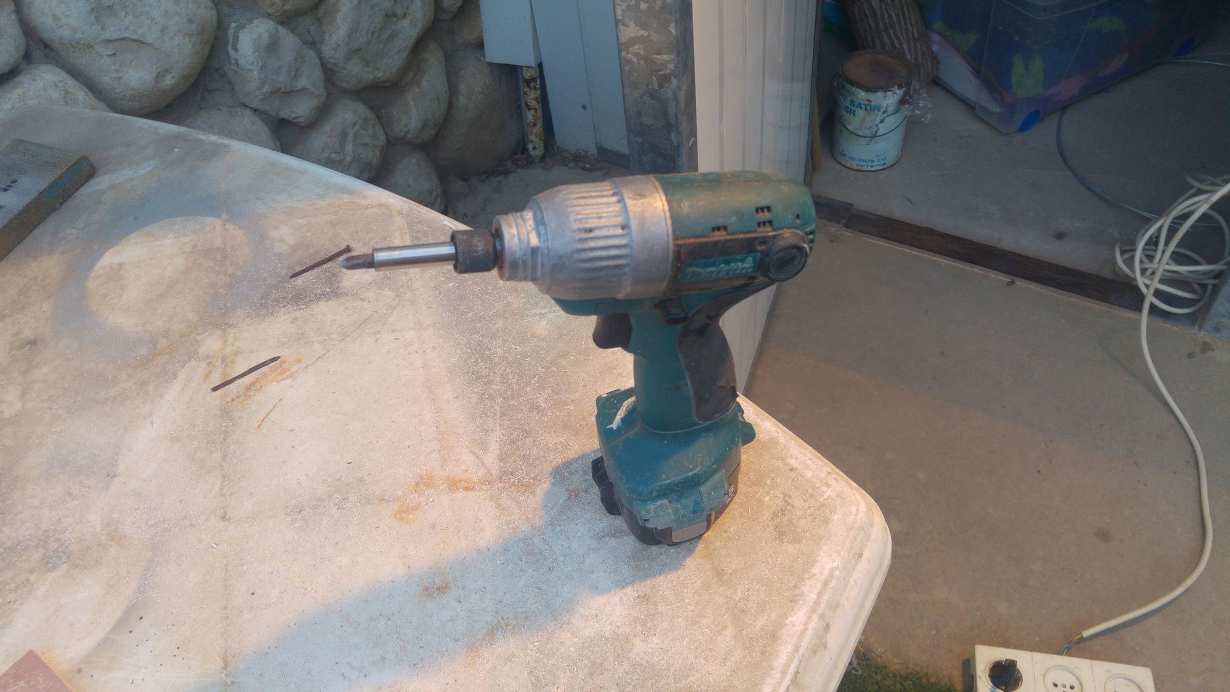 Easy to Make Small Router Table : 4 Steps - Instructables