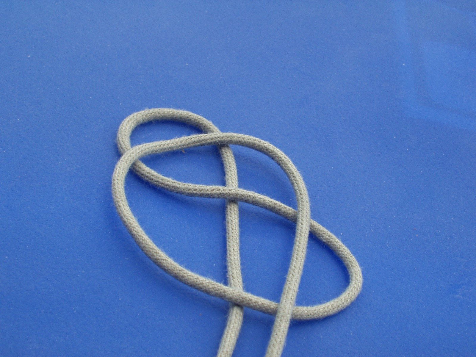 ABOK 818 - Ocean Plait Mat - Aka Flat Lanyard Knot : 9 Steps (with ...