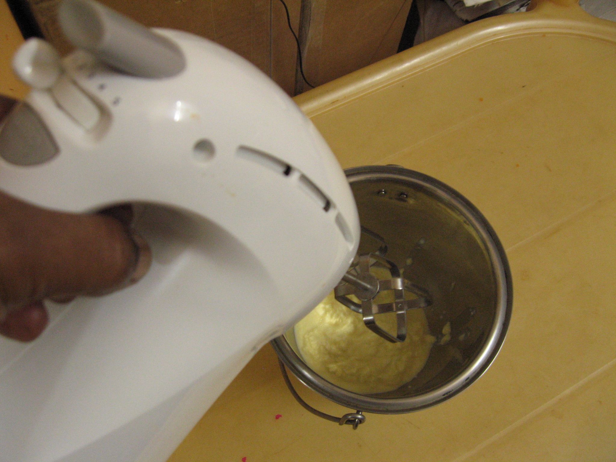 How to Collect Cream From Milk and Make Frosting at Home : 5 Steps ...