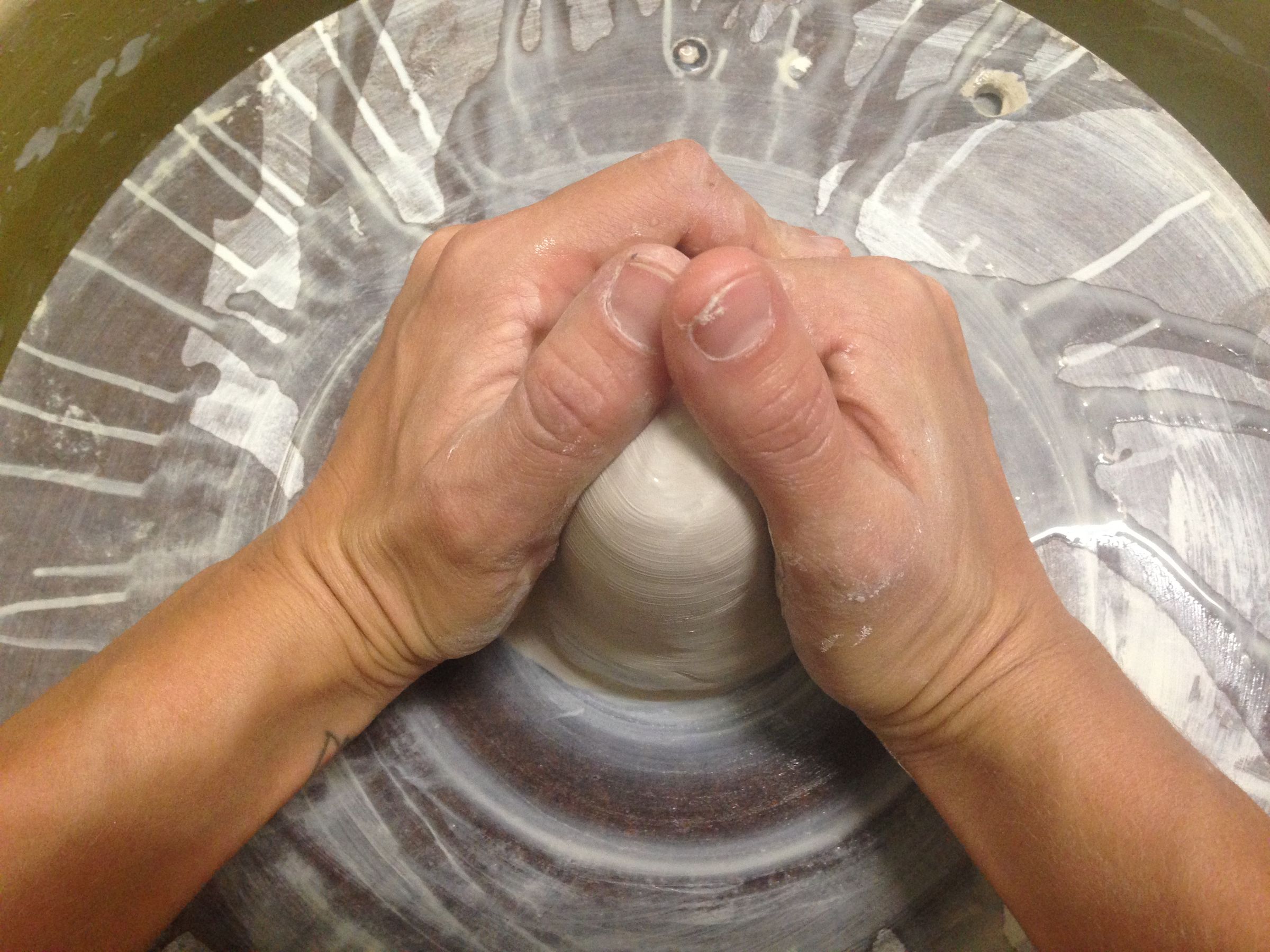 Throwing a Pot 101 : 14 Steps (with Pictures) - Instructables