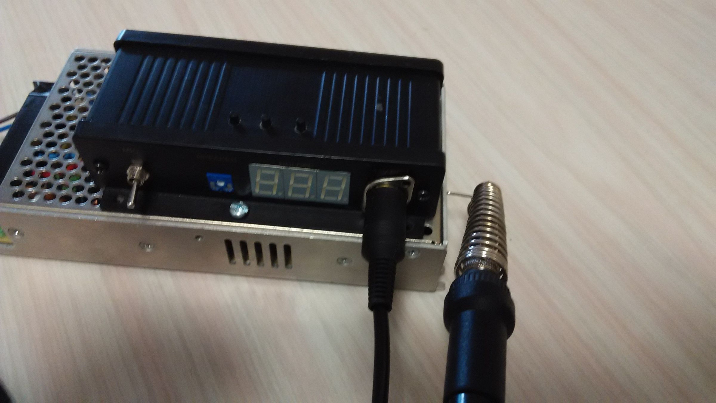 DIY Soldering Station for HAKKO 907 : 6 Steps - Instructables