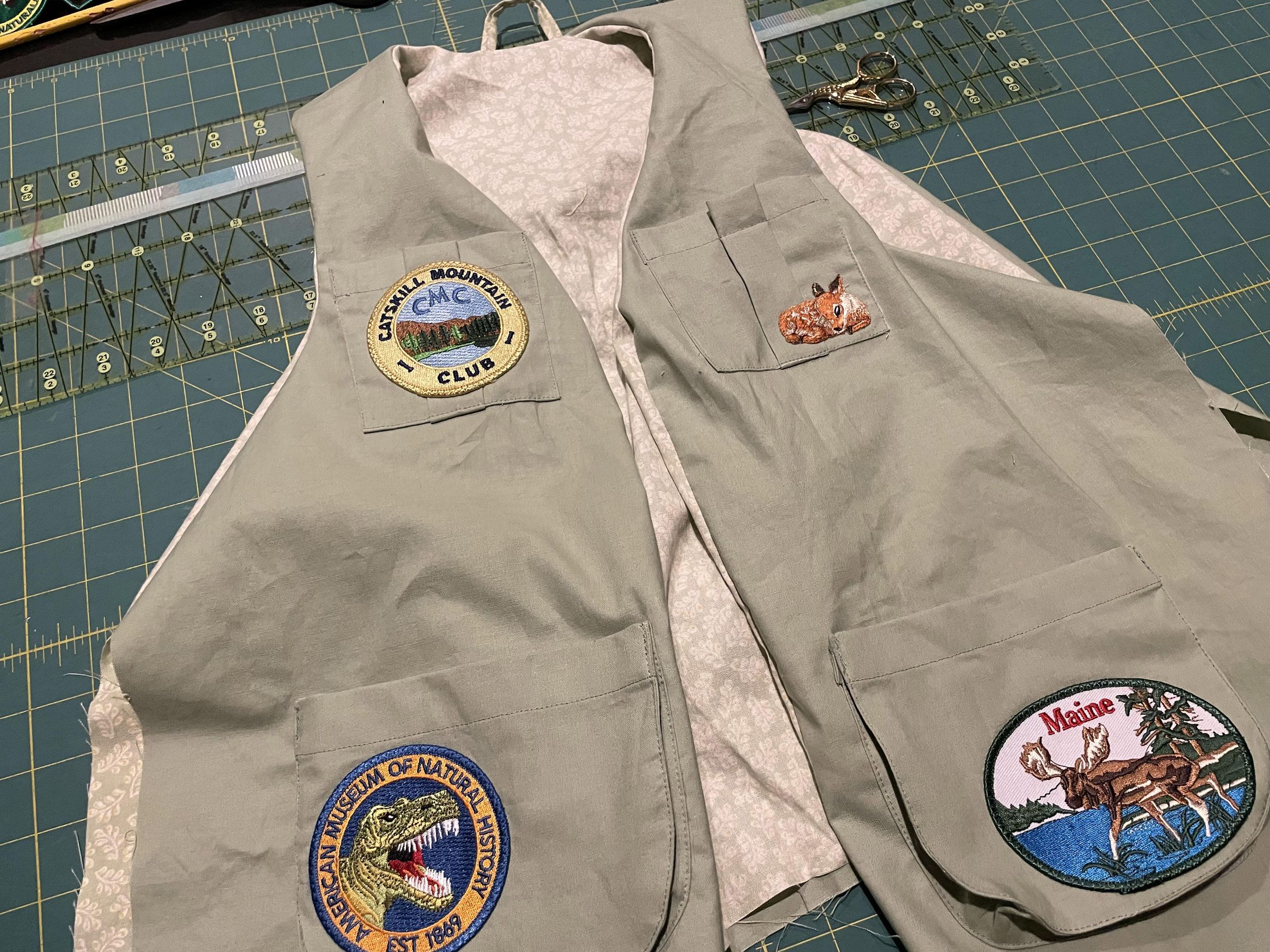 Kids Junior Ranger Explorer Vest : 12 Steps (with Pictures) - Instructables