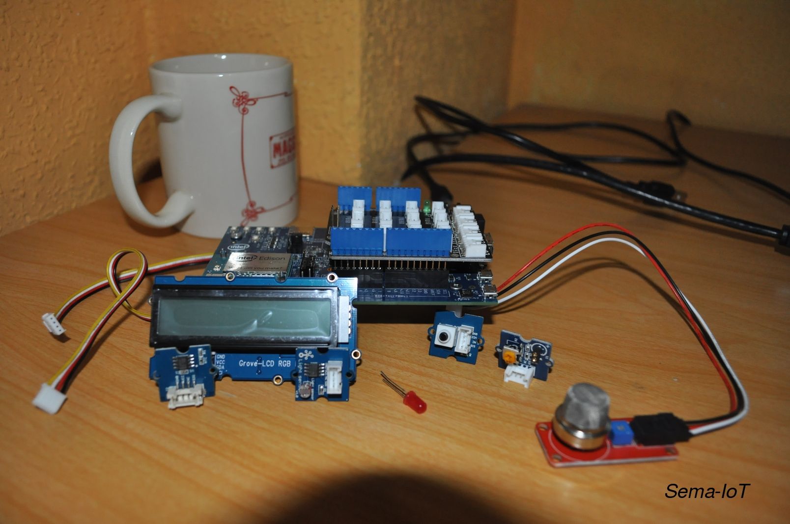 Intel IoT EDI - Monitoring a Comfortable and Safe Environment (with ...