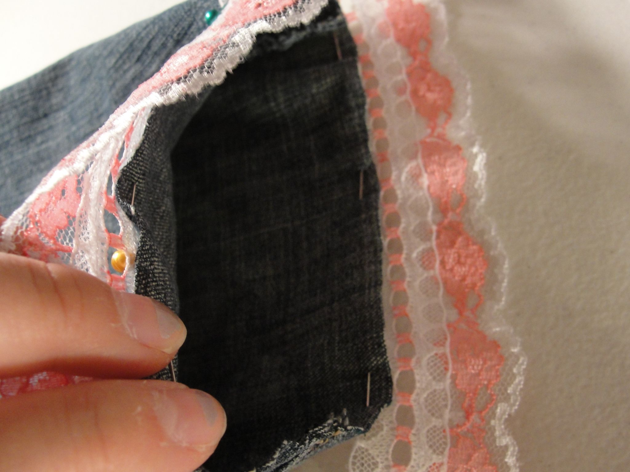 Colorful, Cut Jeans Modification : 5 Steps (with Pictures) - Instructables