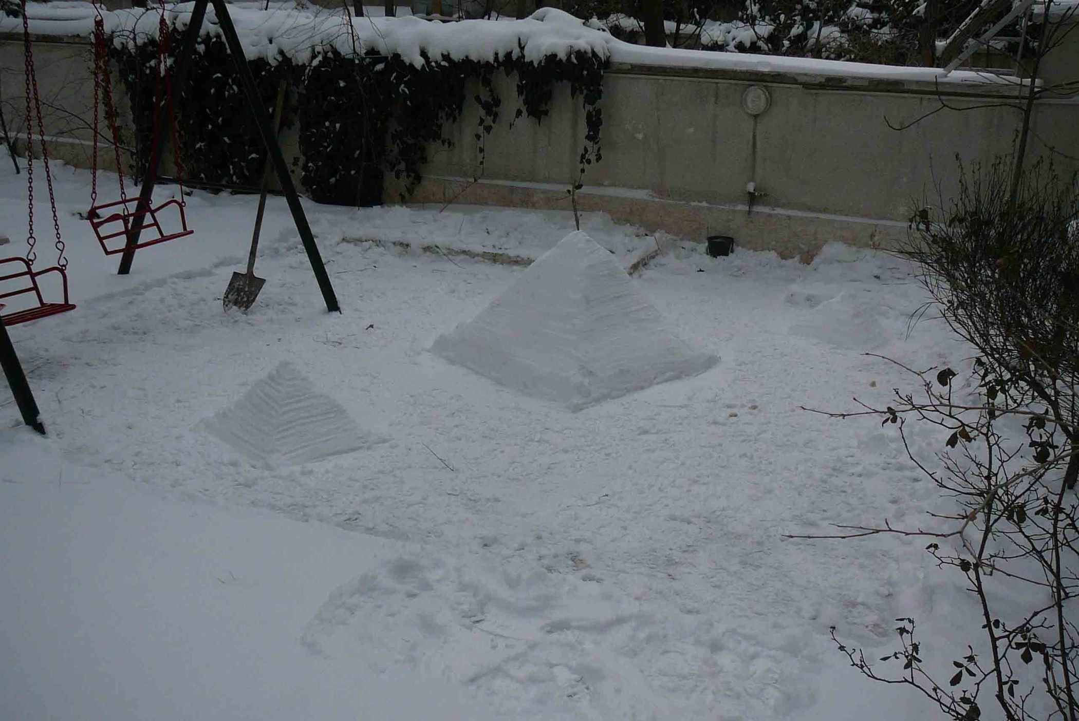Making the "Pyramids of Giza" Out of Snow : 5 Steps - Instructables