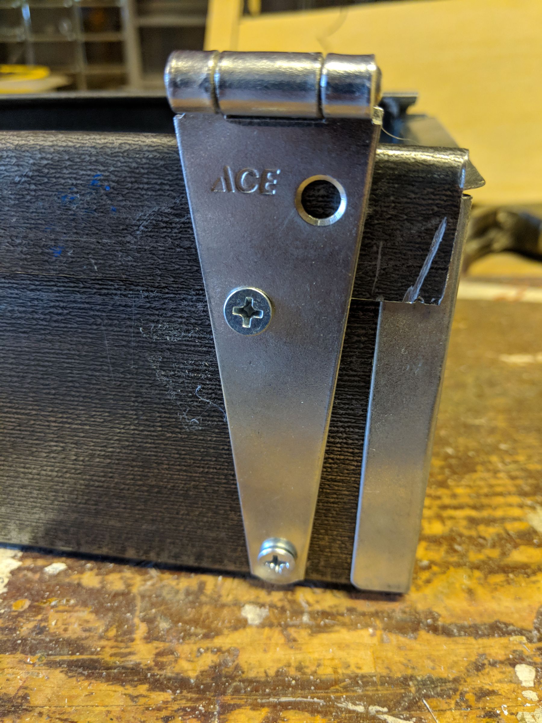 Automatic Chicken Feeder With Upcycled Gutter & Plywood : 15 Steps ...