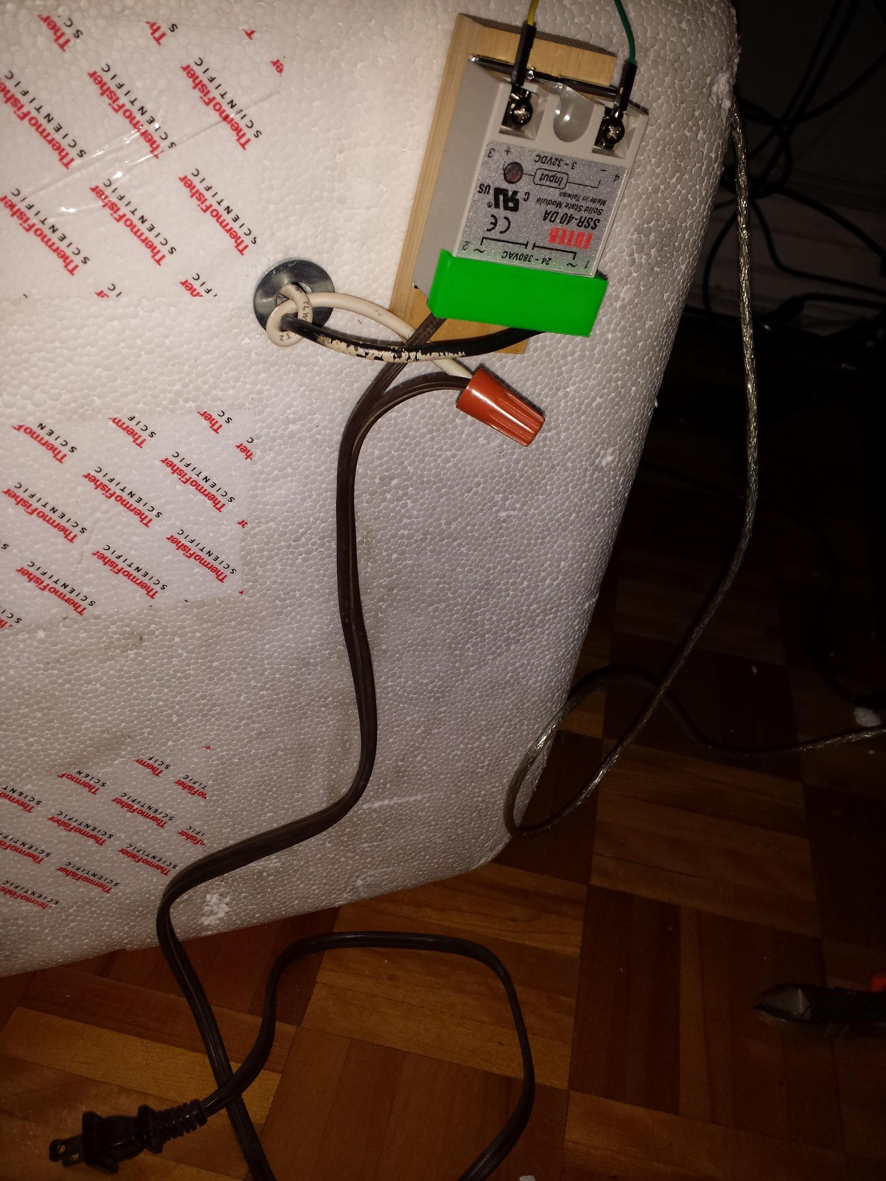 Temperature Controlled Incubator Using Arduino : 4 Steps - Instructables