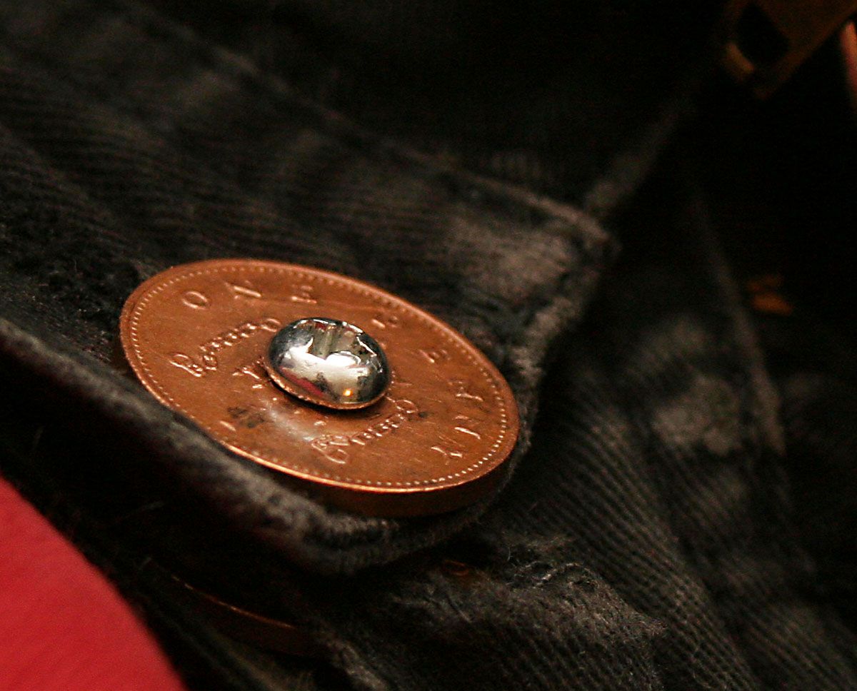 Penny Buttons : 4 Steps (with Pictures) - Instructables
