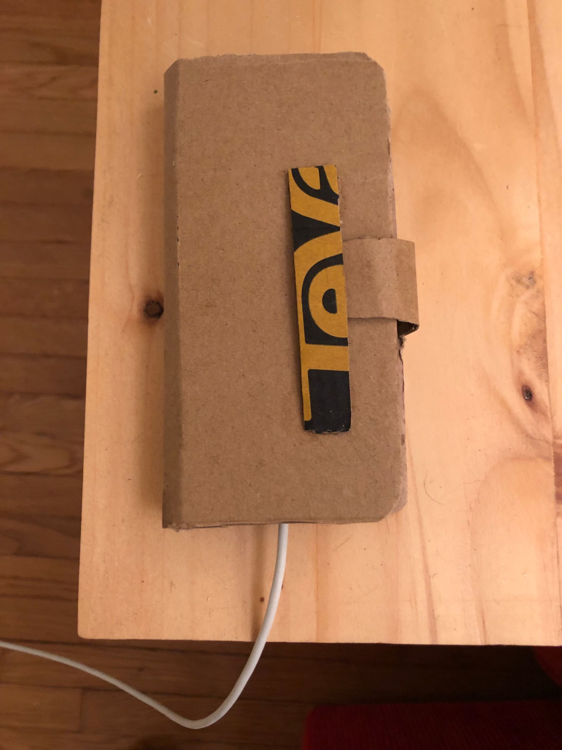Cardboard IPhone and Folio Case : 4 Steps - Instructables