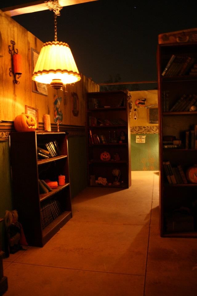 How to Build Wall Panels for Your Haunted House - Instructables