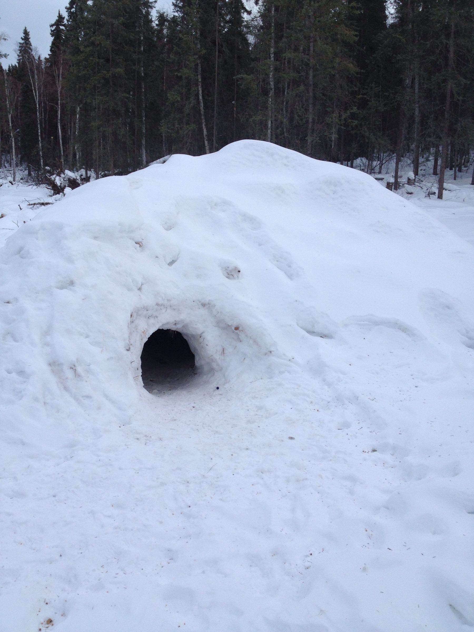 Awesome Snow Cave : 5 Steps - Instructables