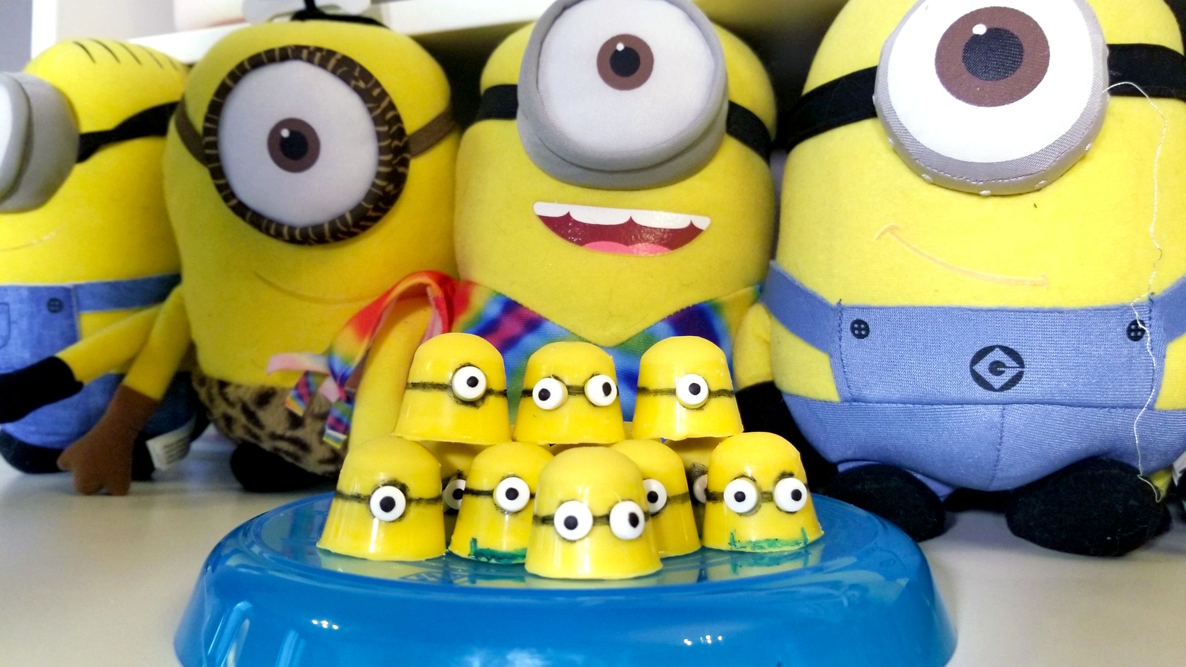 DIY Nutella Filled Minion Bon Bons | Minion Chocolates Recipe : 7 Steps ...
