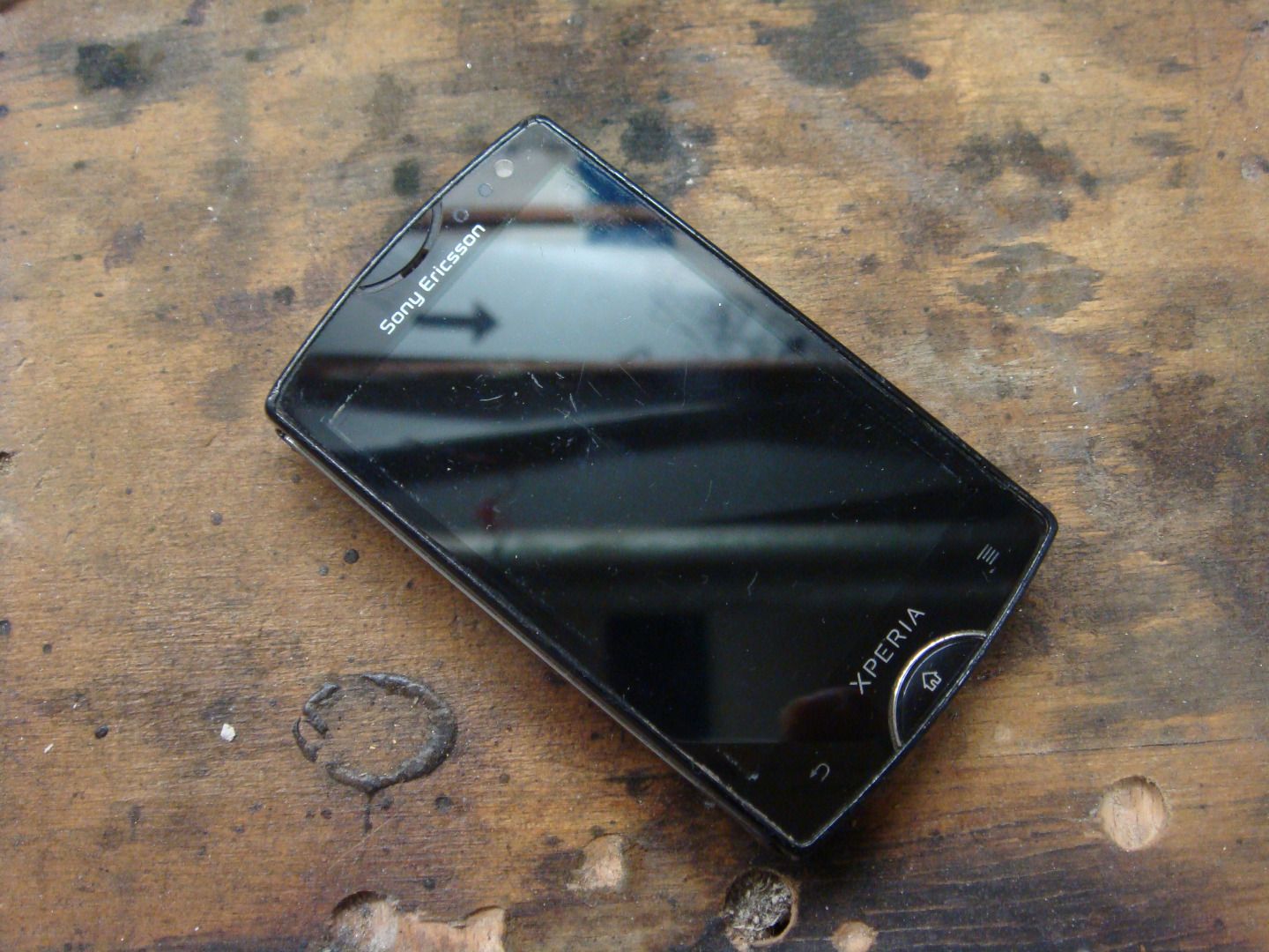 Pimp Your Old Smartphone and Make a Steampunk MP3 Player With ...