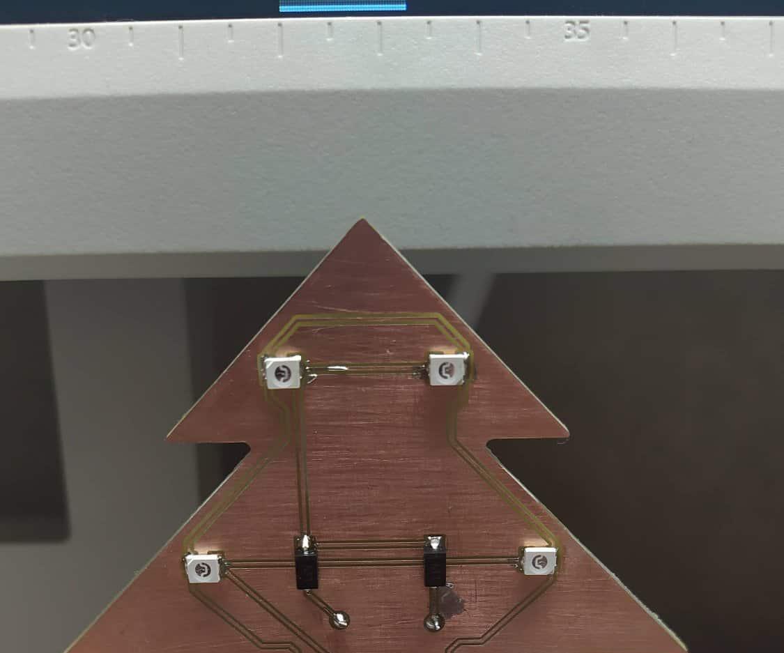 Electronic Xmas Tree : 4 Steps - Instructables