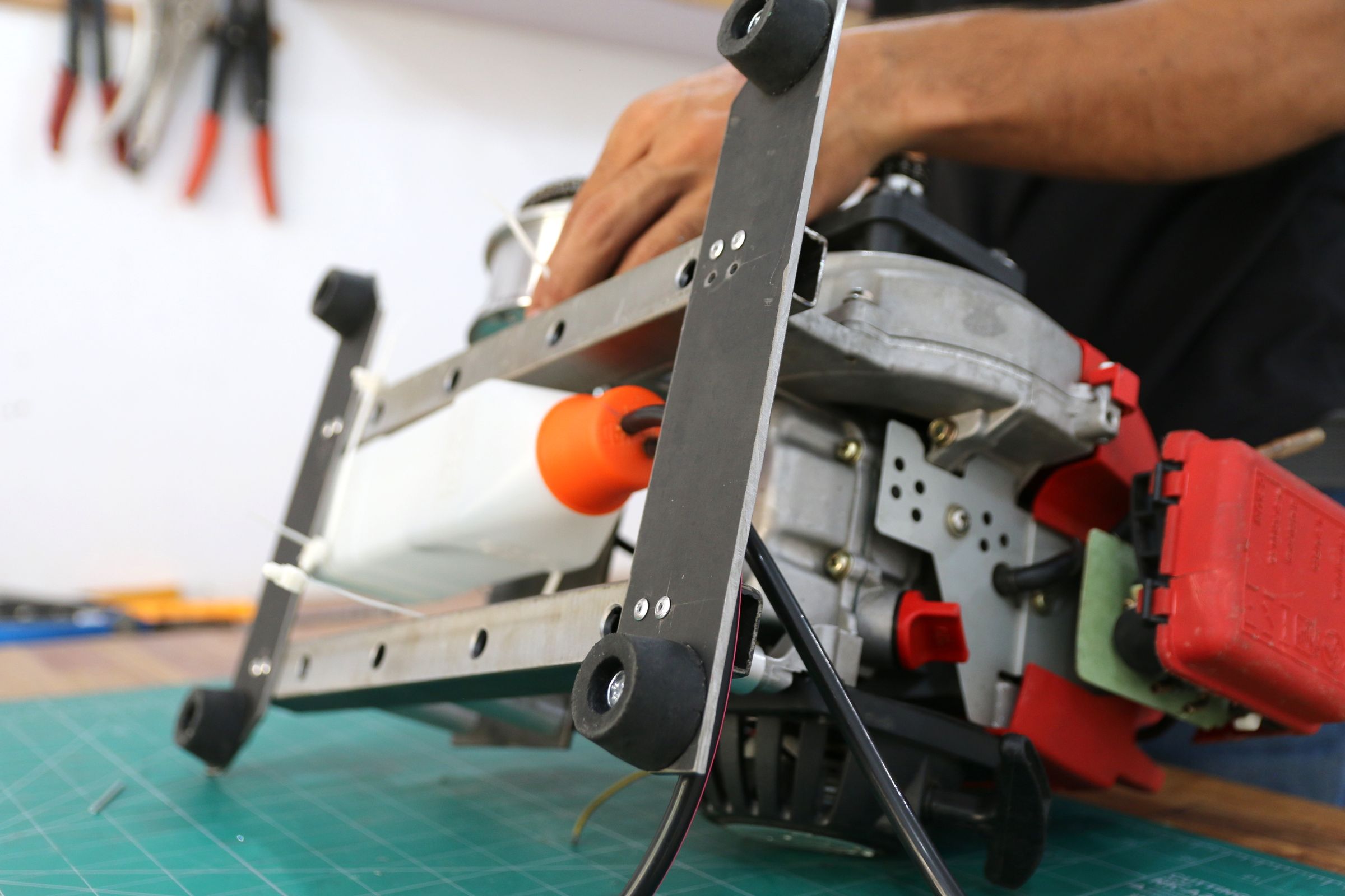 DIY Miniature Gasoline Generator : 10 Steps (with Pictures) - Instructables