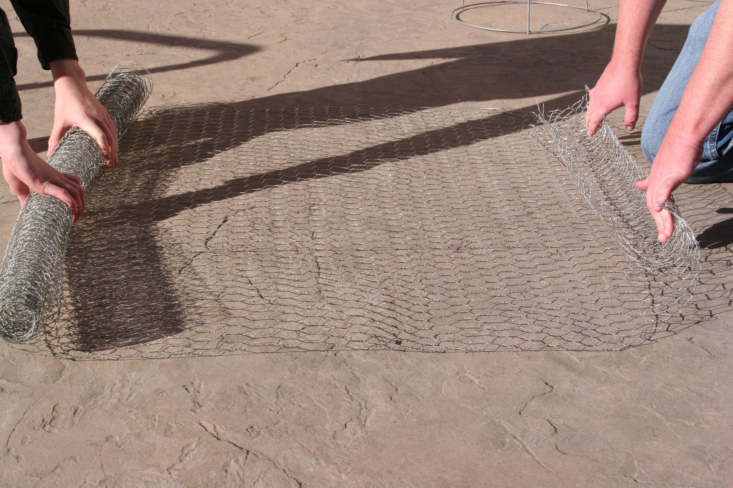 Chicken Wire Christmas Tree : 3 Steps (with Pictures) - Instructables