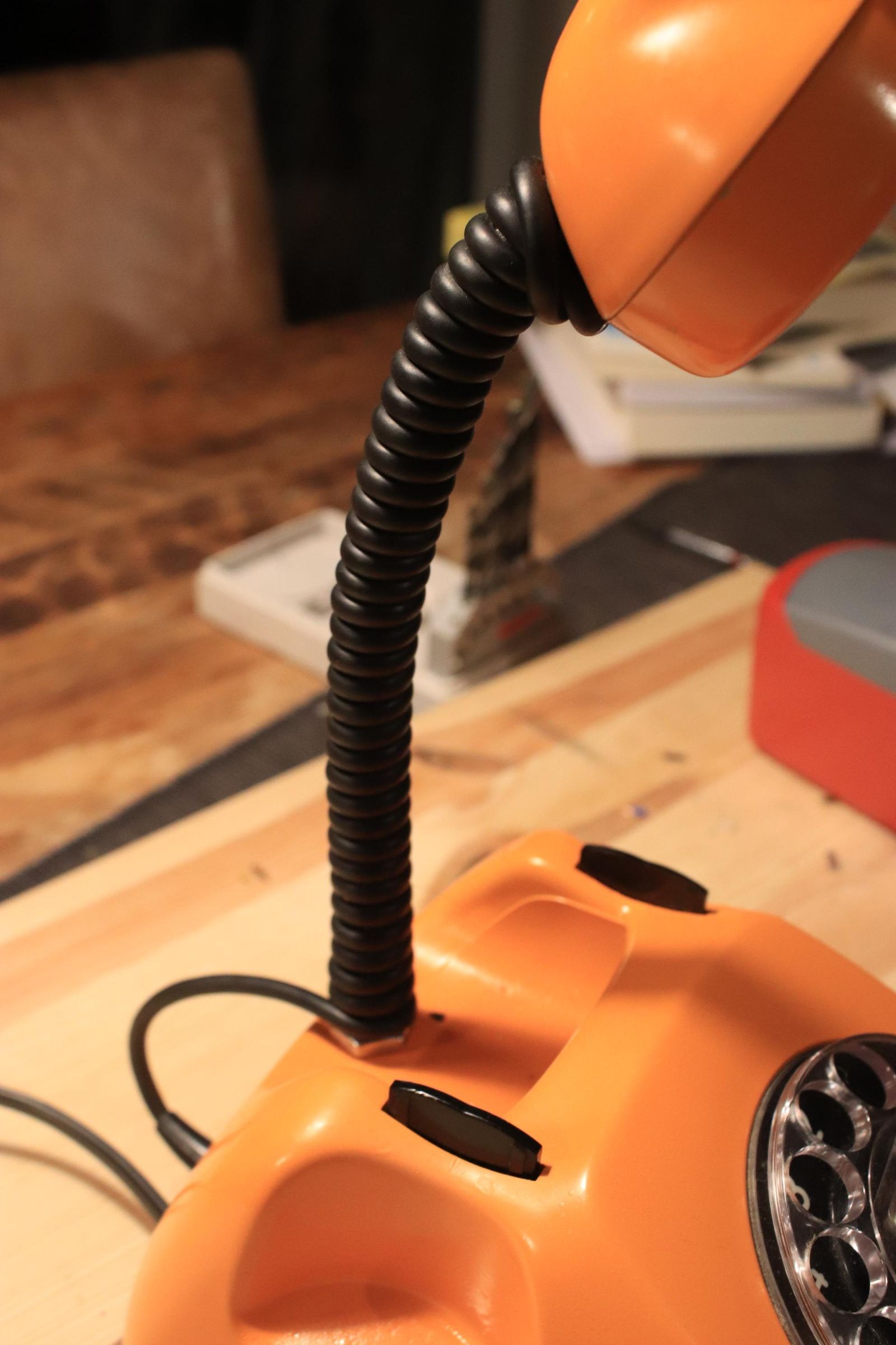 Upcycled RetroPhone Lamp : 17 Steps (with Pictures) - Instructables