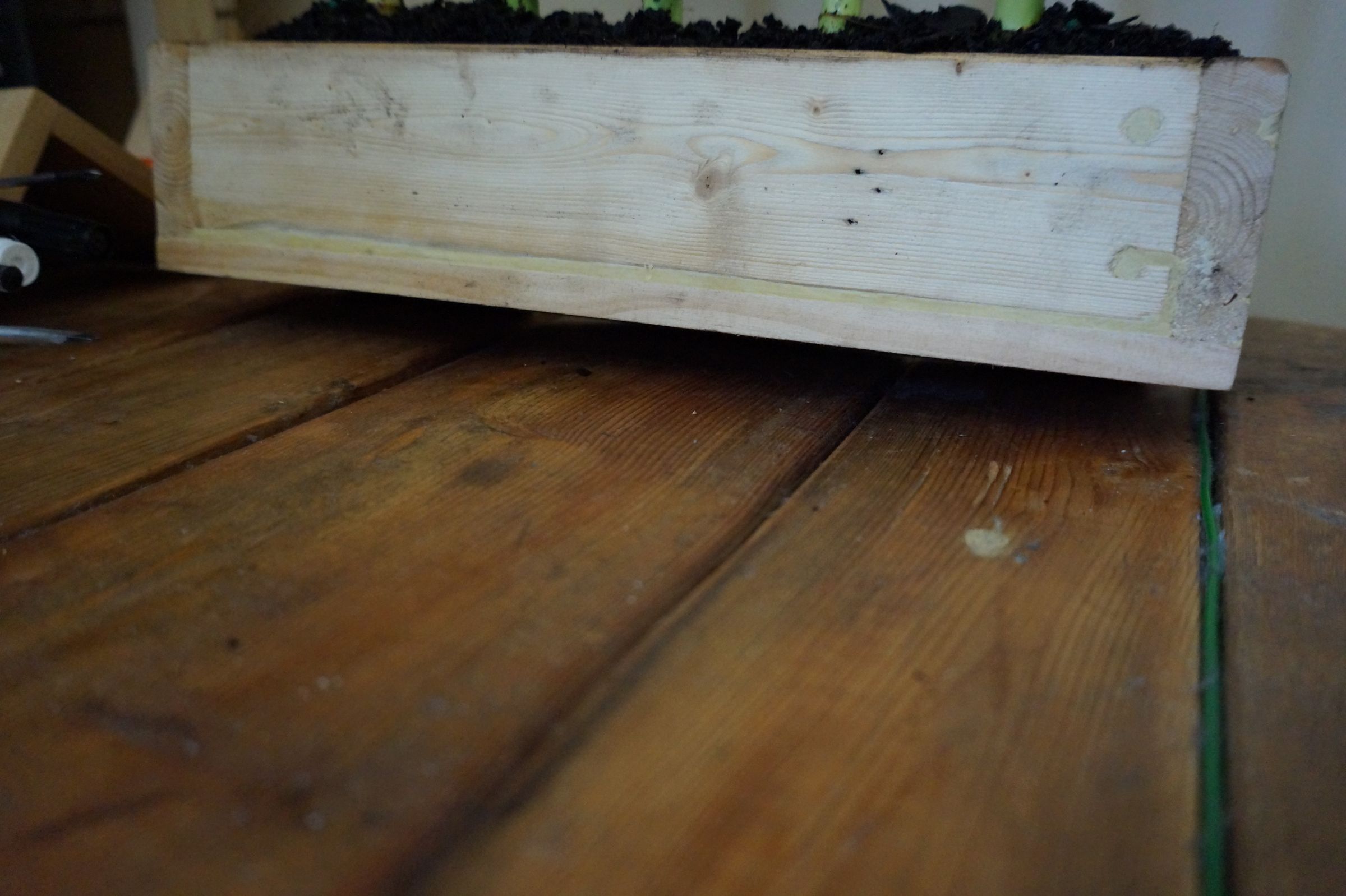 Magical Floating Planter Box : 6 Steps (with Pictures) - Instructables