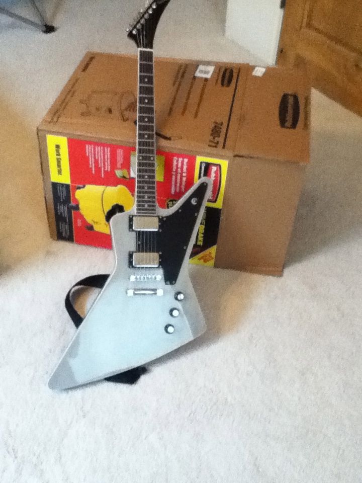Making a 1:1 Scale Cardboard Guitar Model : 8 Steps - Instructables