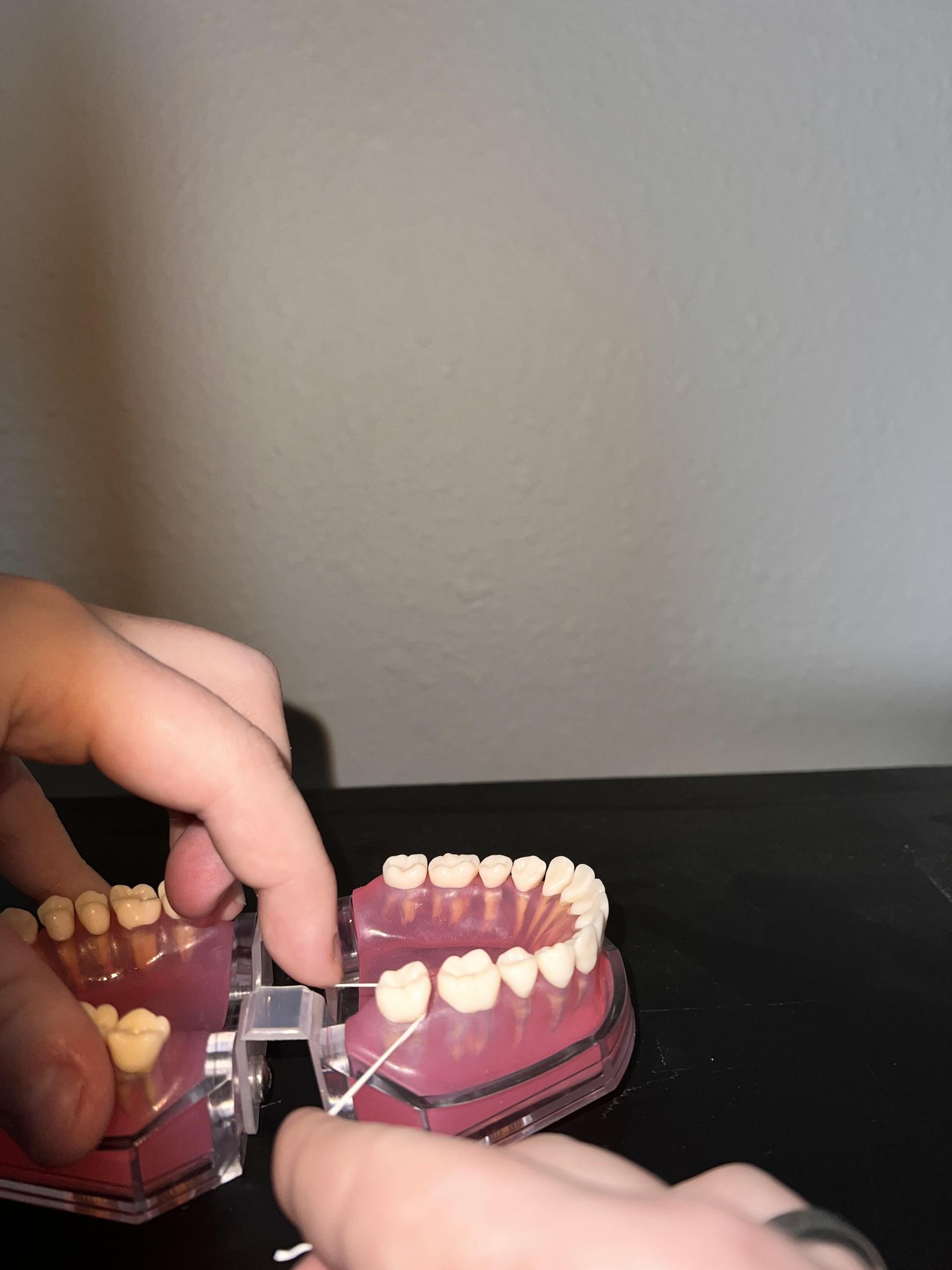 How to Floss Properly : 8 Steps - Instructables