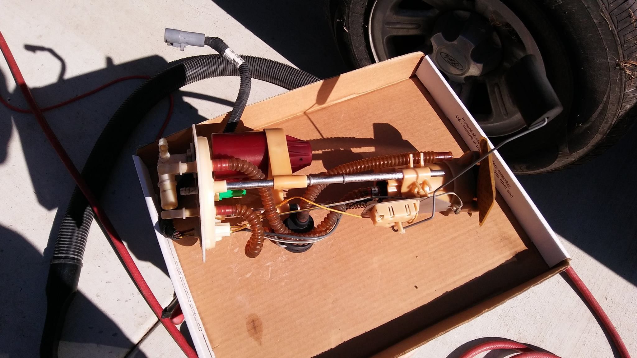 2001 Ford Ranger Fuel Pump and Float Assembly Replacement : 11 Steps ...