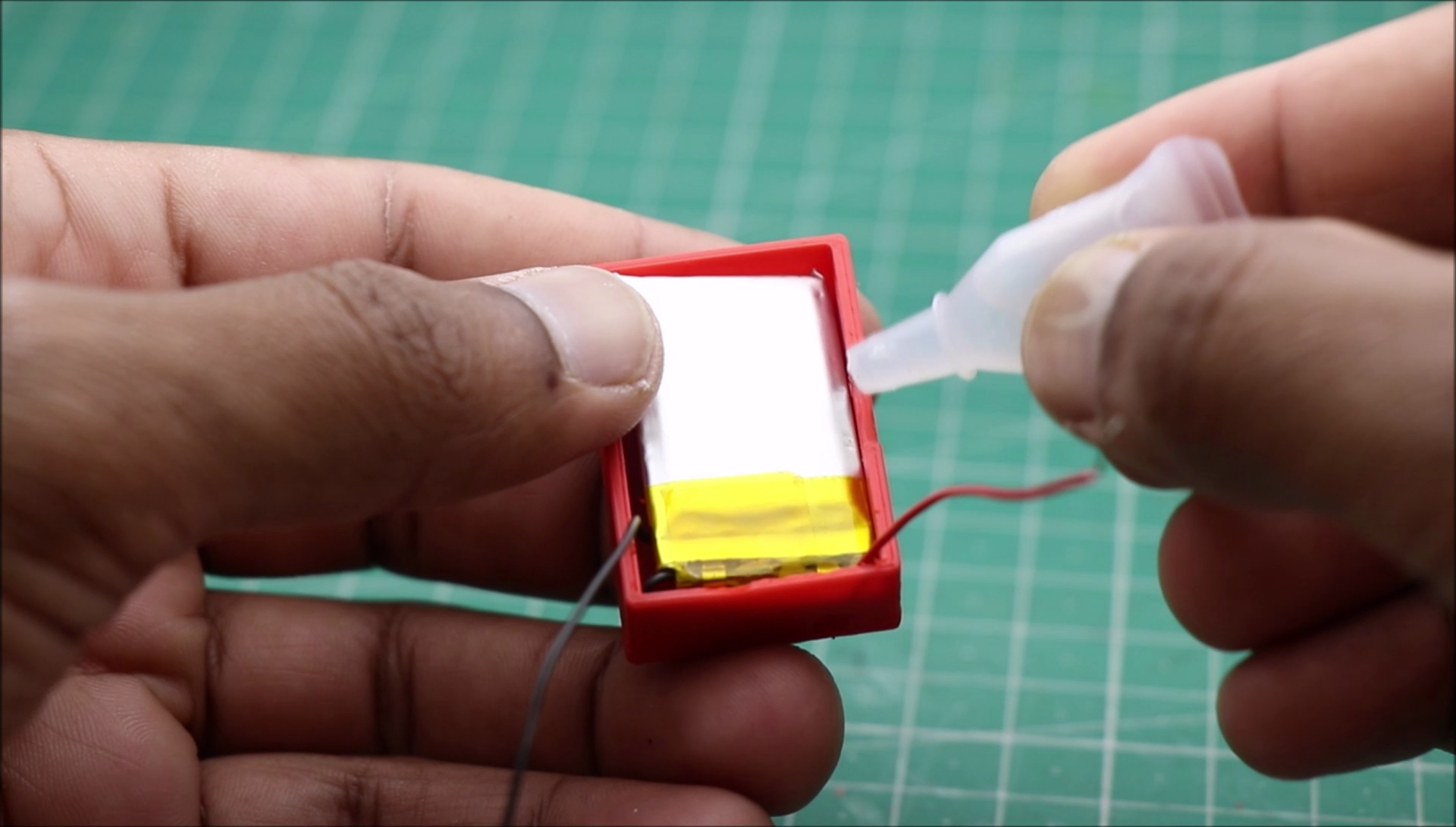 How to Make Mini Rechargeable Powerful LED Light : 8 Steps (with ...