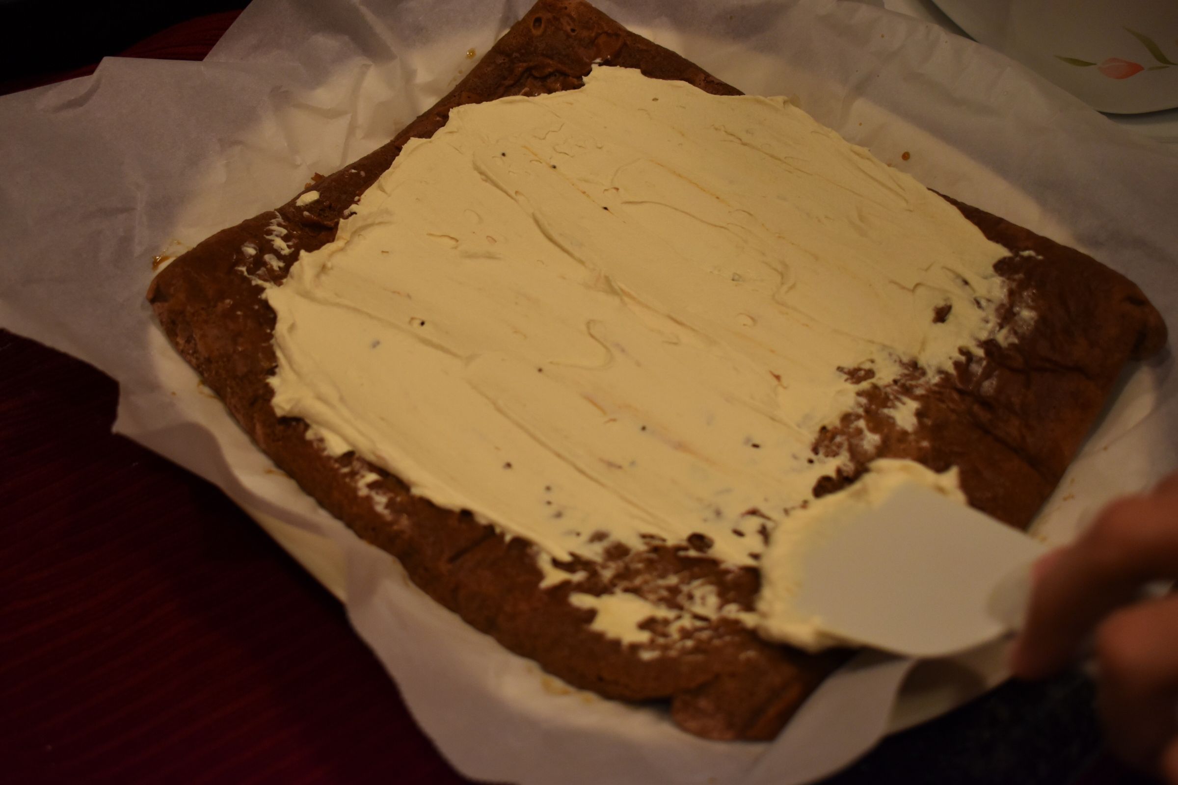 Walnut and Coffee Yule Log Cake : 7 Steps - Instructables