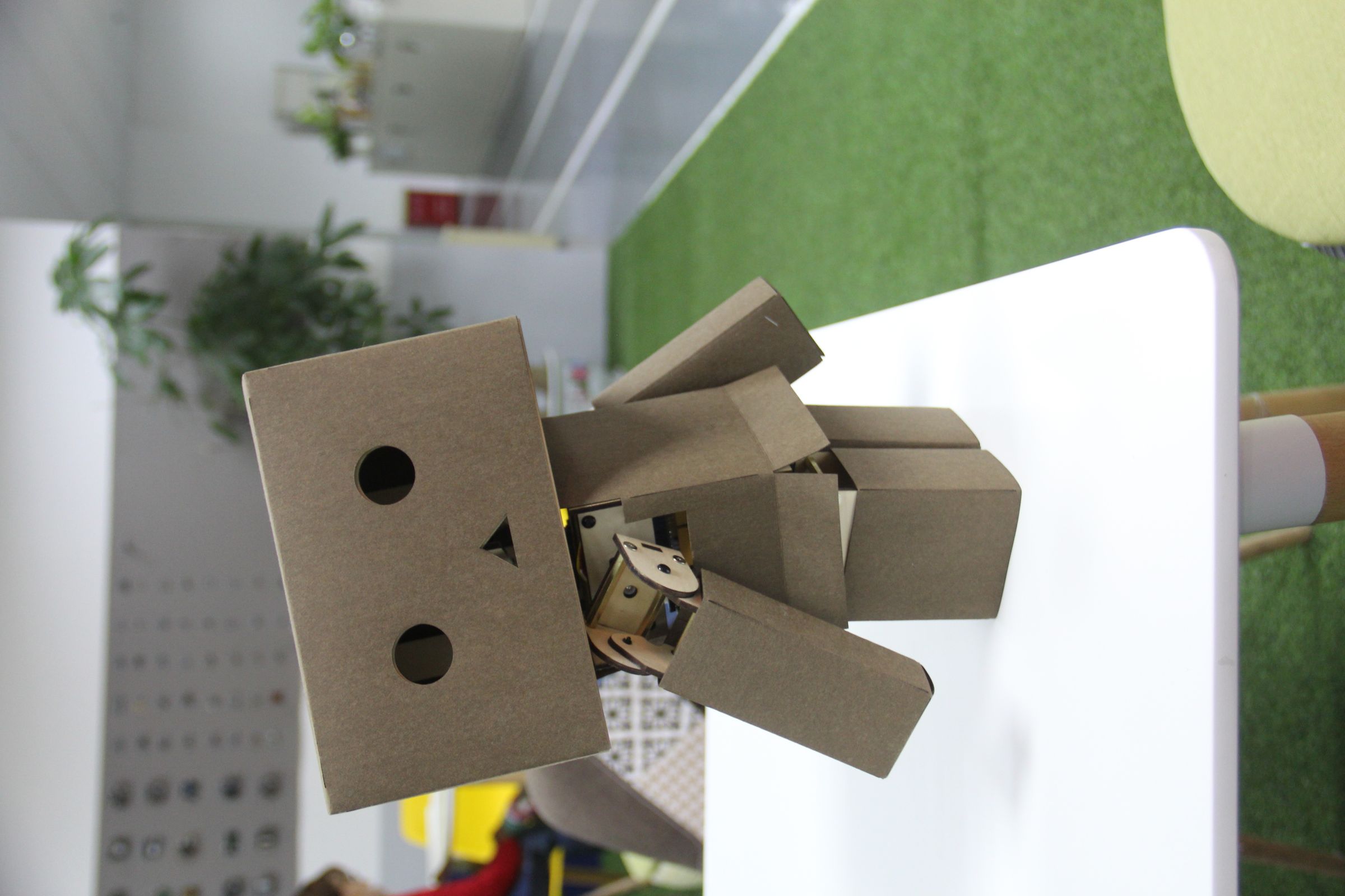 DIY a Christmas 'Danbo' Robot With Remote Control : 14 Steps (with ...