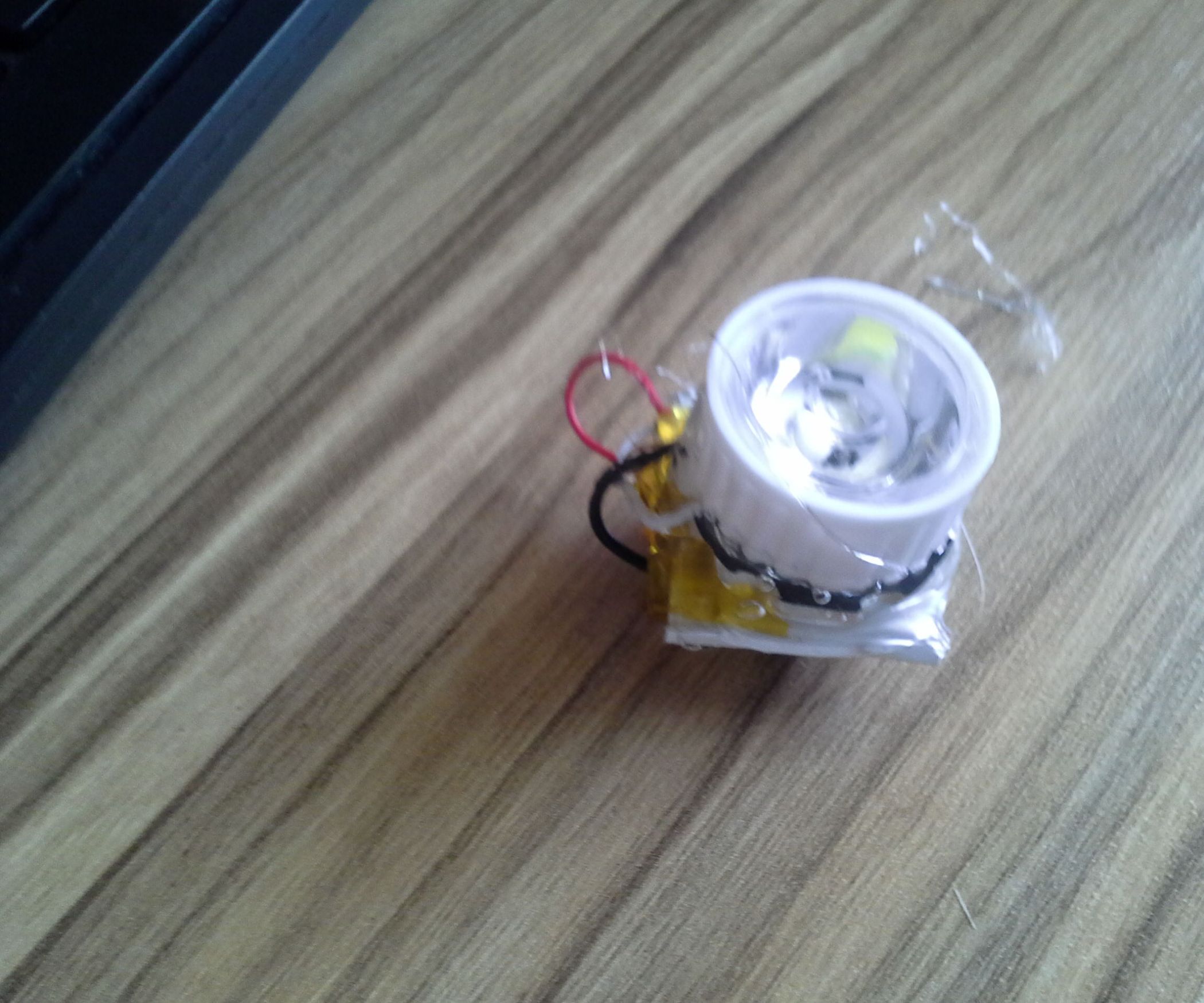 The Smallest and the Brightest Flashlight Ever! : 5 Steps (with ...