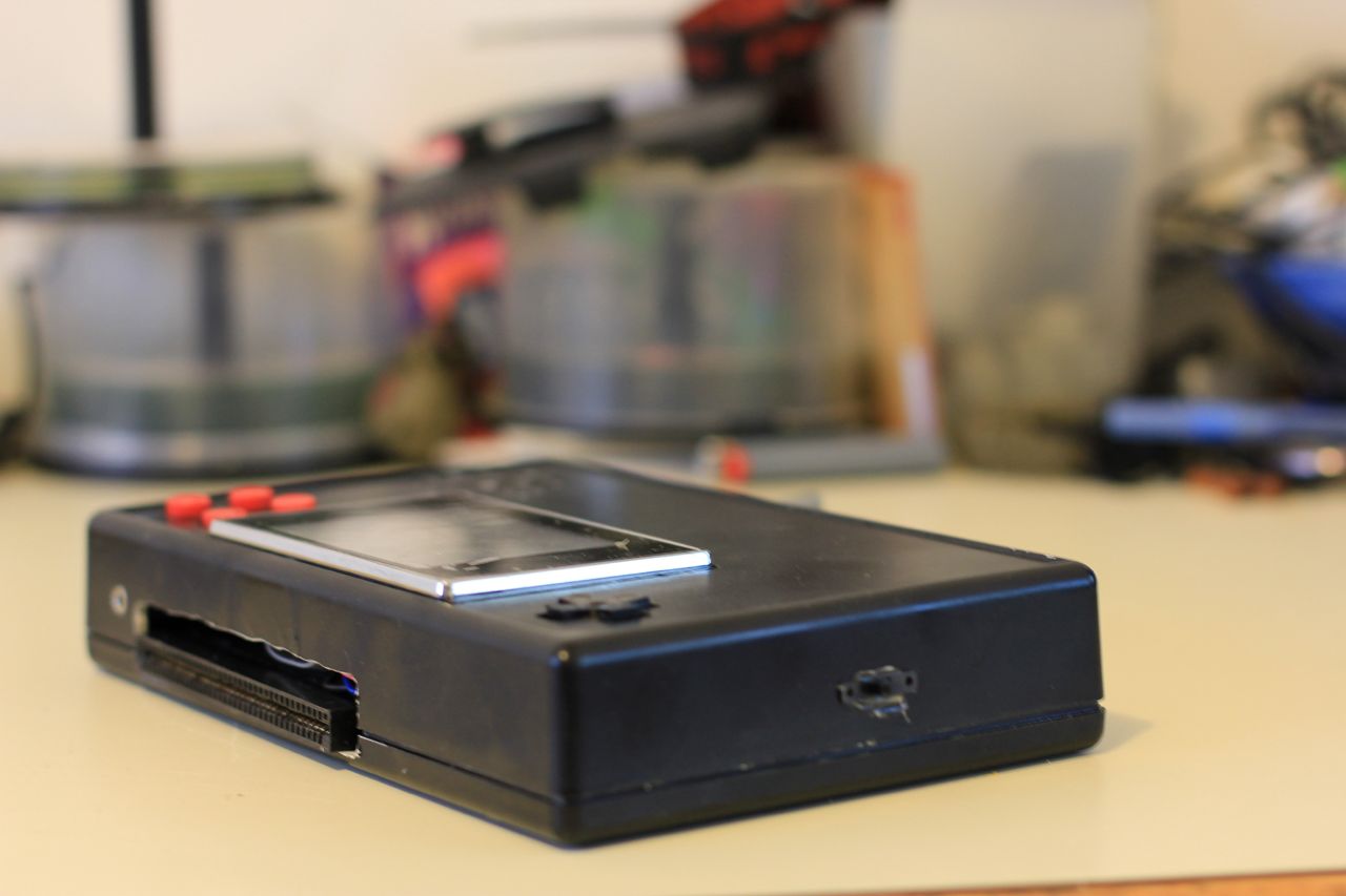 Portable Game Systems Explained (NES) : 5 Steps - Instructables